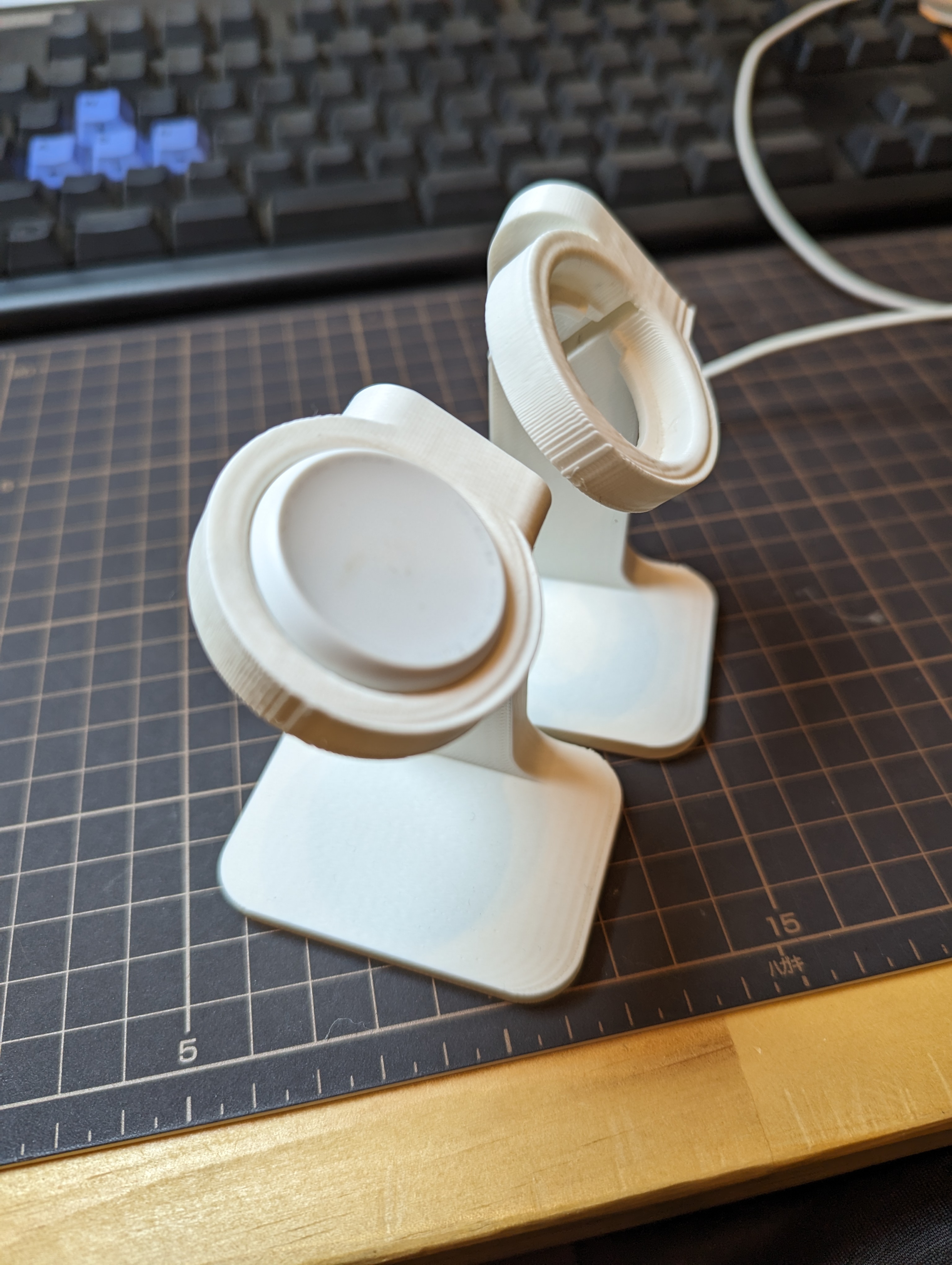 Pixel Watch Stand 30° by T.Uehara | Download free STL model ...