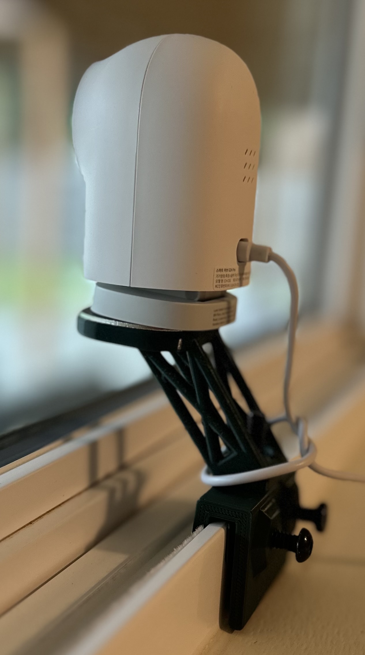 Window mount for Aqara G2H Pro camera by korisho | Download free STL ...