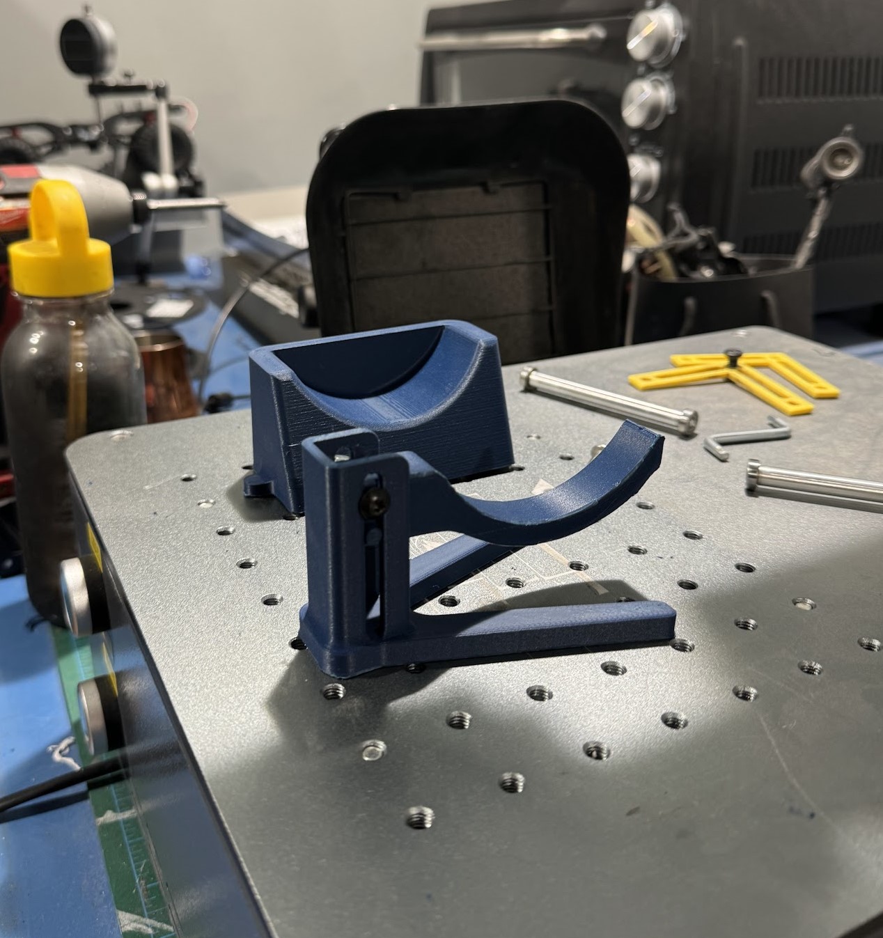 Round objects stand for fiber laser by Ahmed Alsarraf | Download free ...
