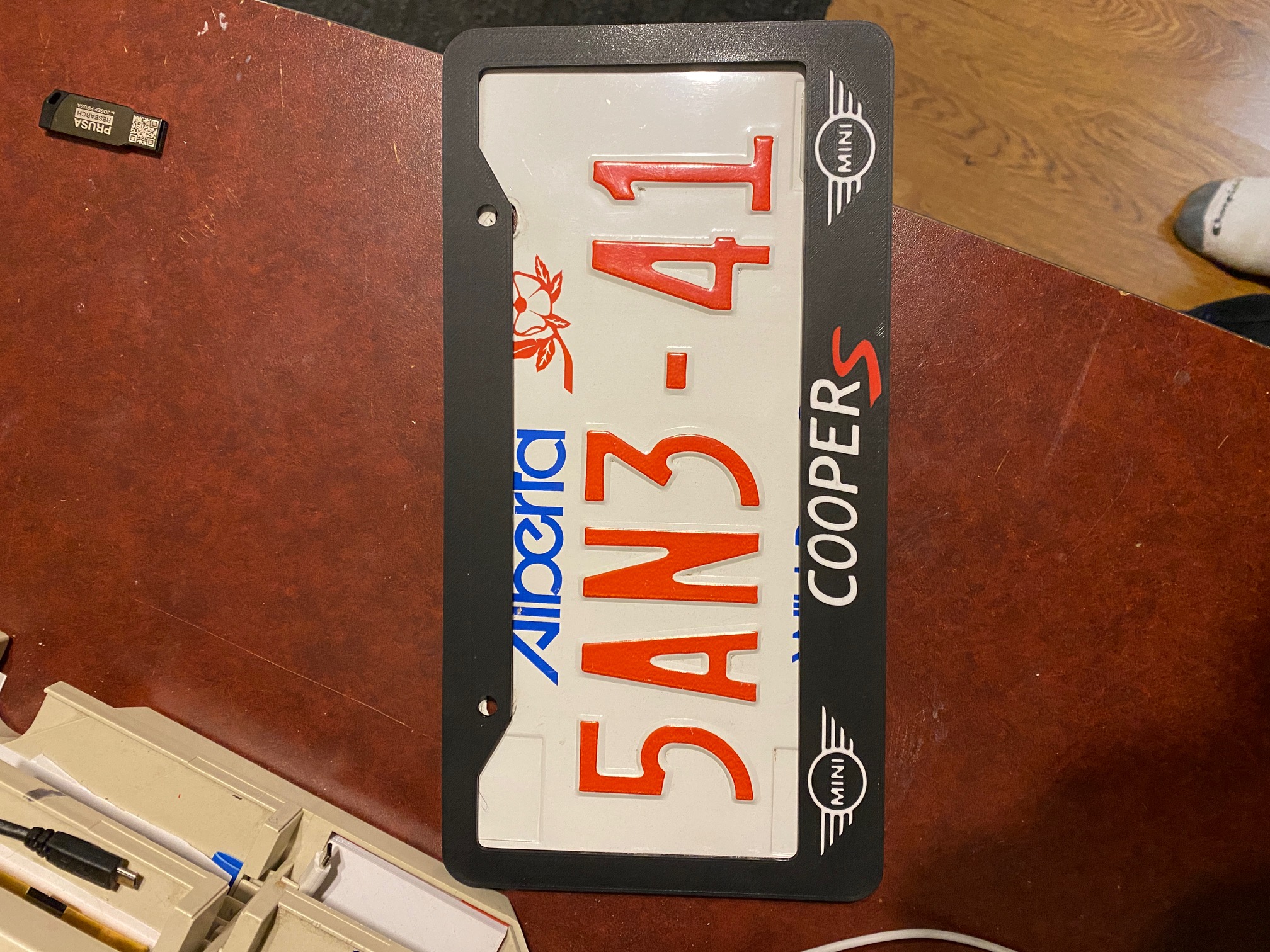 Another twist on the MINI Cooper S Licencse plate frame by Asus1357 ...