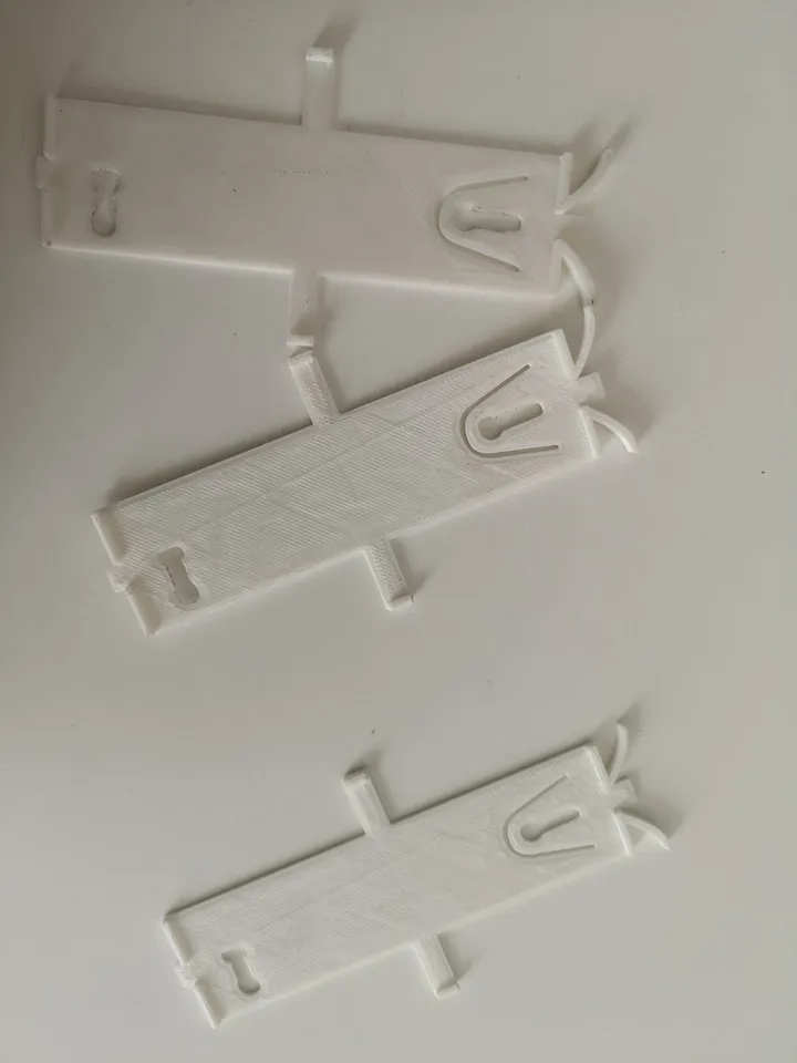 Dodge W350 Tailgate Badge Clip by Timo Dinkler | Download free STL ...