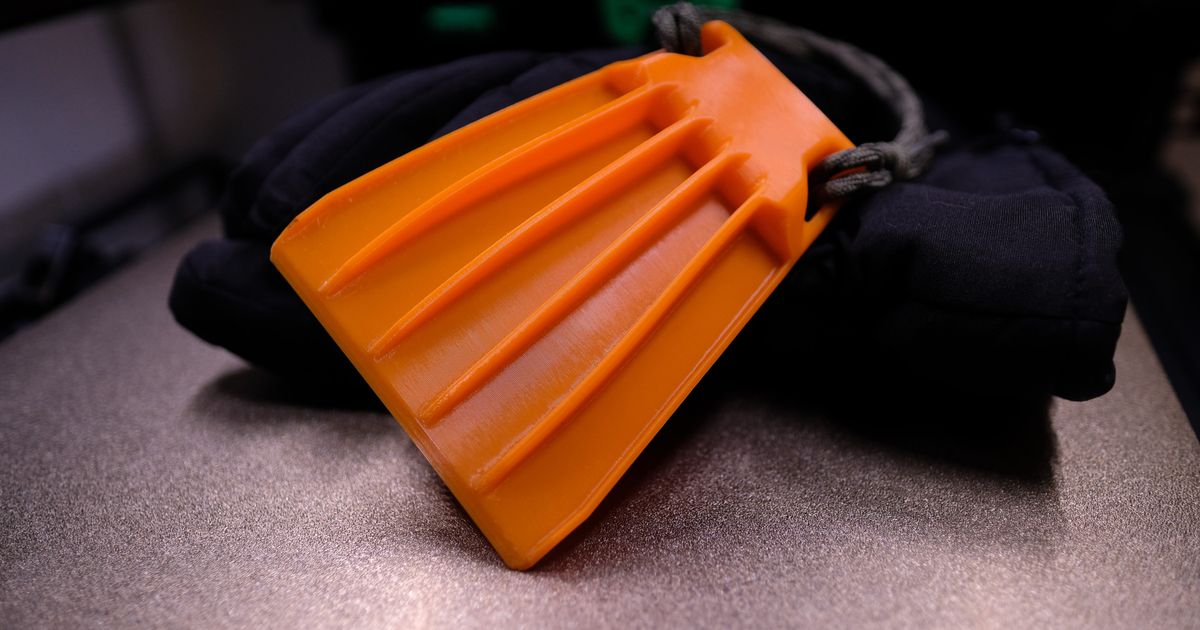 Curved Ice Scraper with engineered compliance by monev44 | Download ...