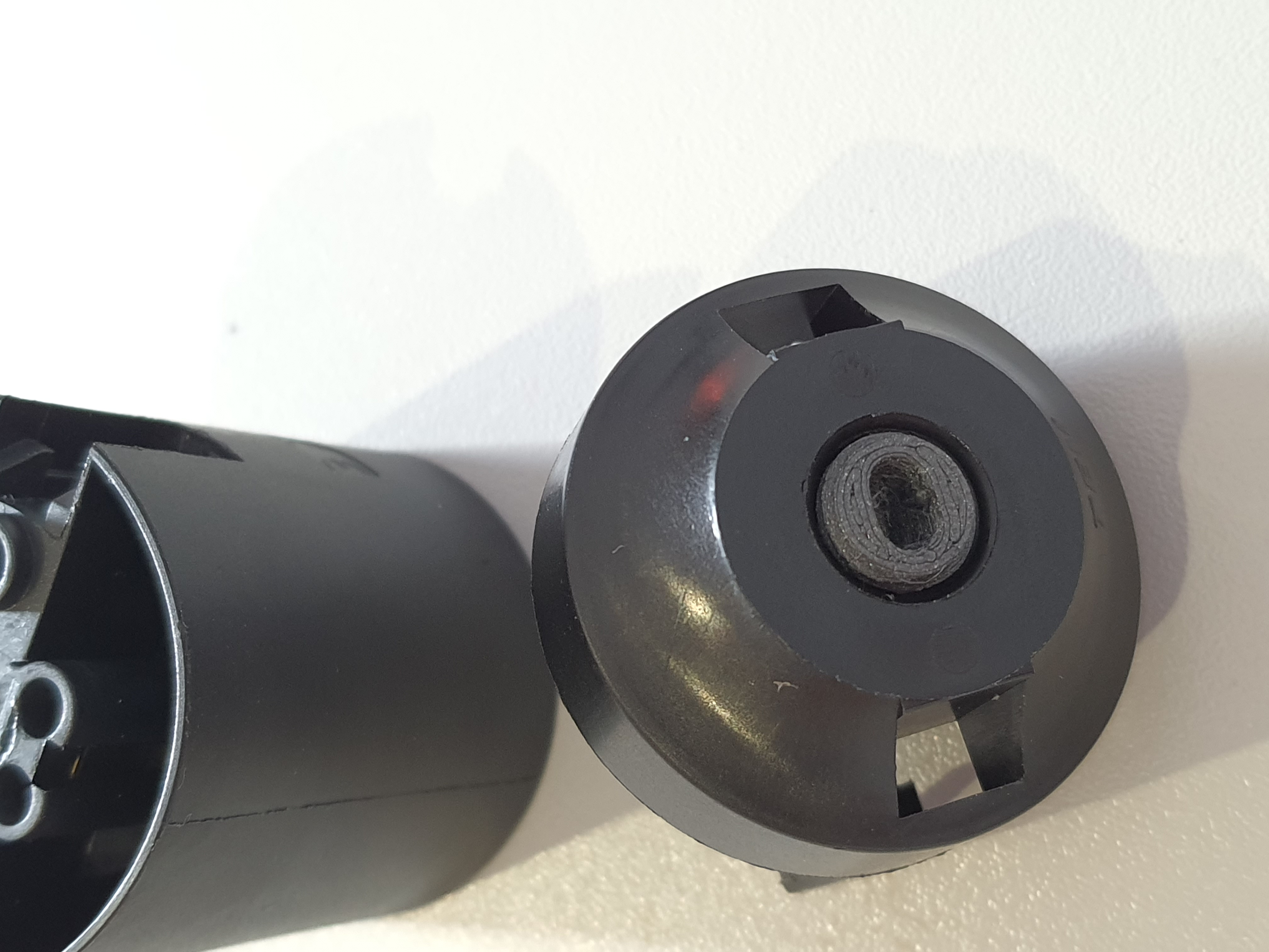 Parametric Threaded Cable Grommet for the E27 fitting by lukakovacica ...
