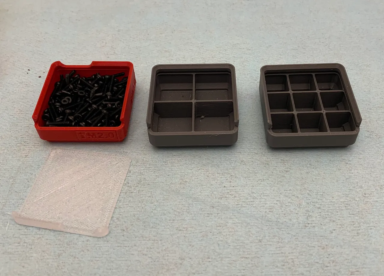 Gridfinity 1 x 1 x 2 and 1 x 1 x 3 inserts with cover, divided in ...