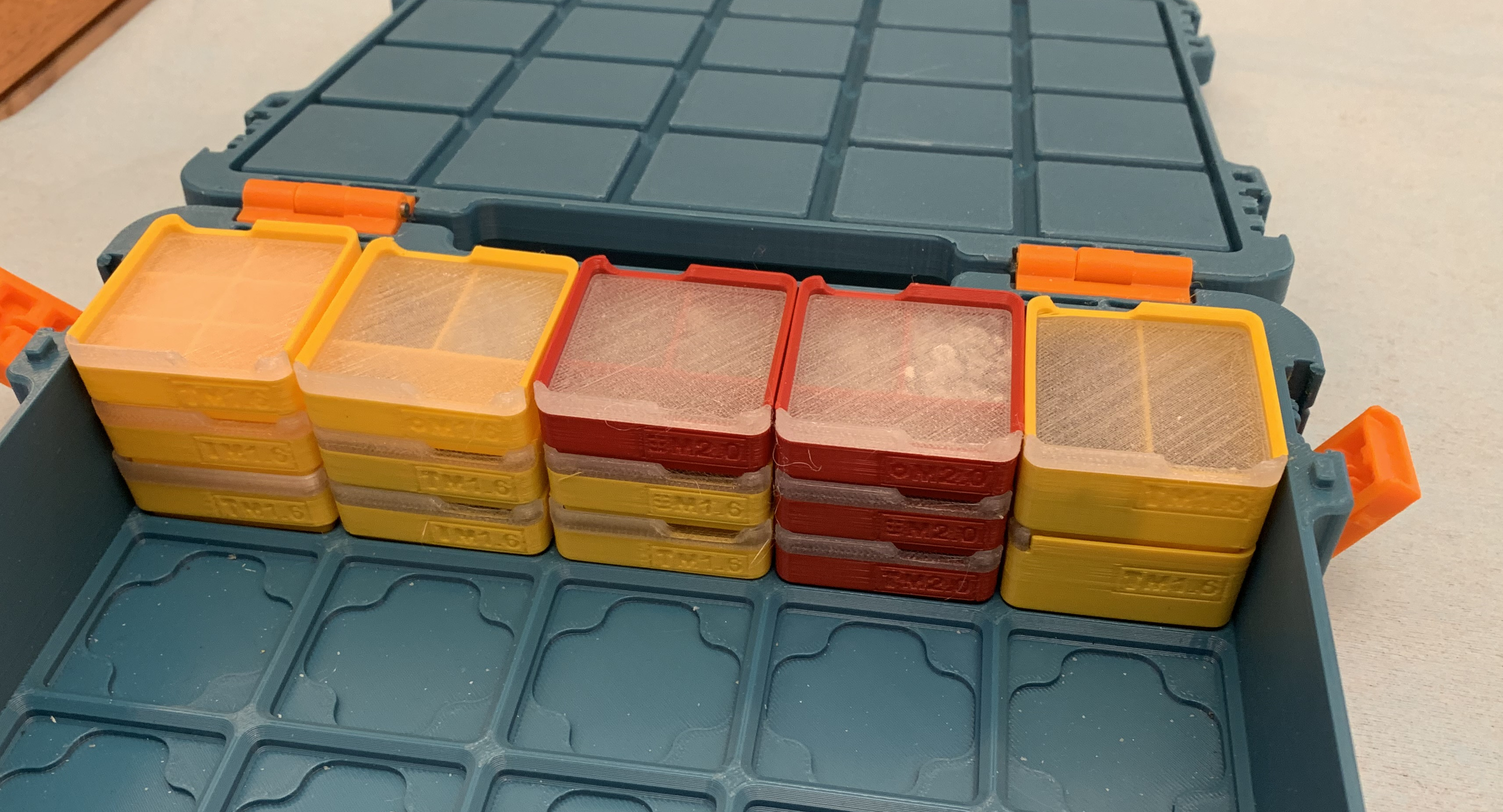Gridfinity 1 X 1 X 2 And 1 X 1 X 3 Inserts With Cover Divided In