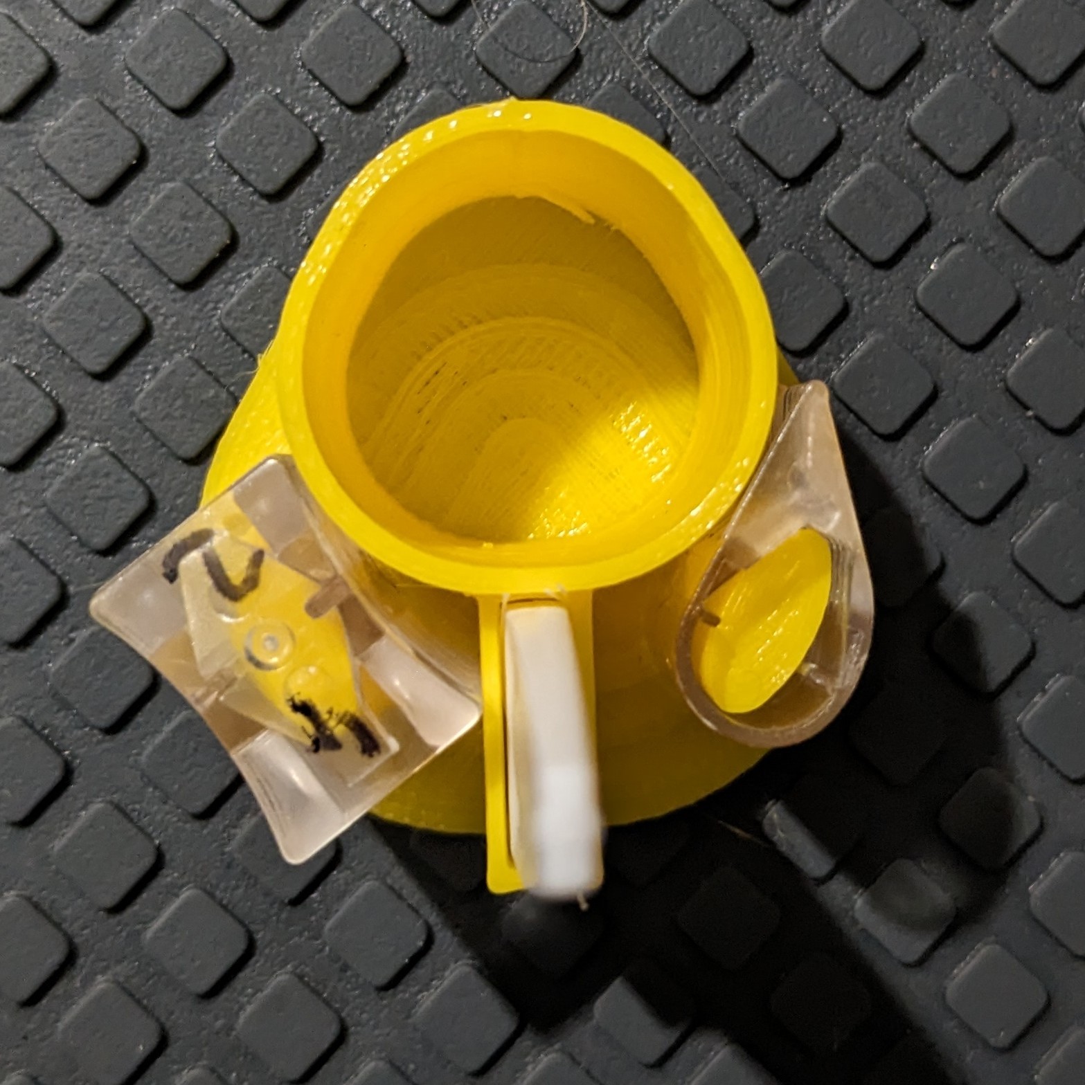 Hair Trimmer and Accessory Stand for the Guard Wing S-032 by ohuf ...