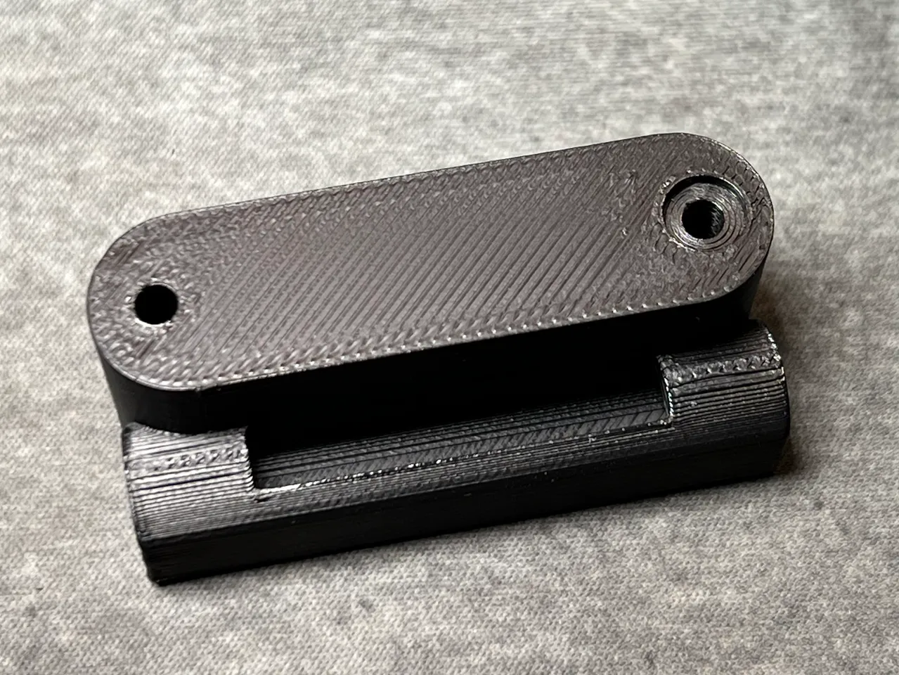 Bambu Lab P1S spacer for rear spool with PTFE routing hole by Faasteer ...