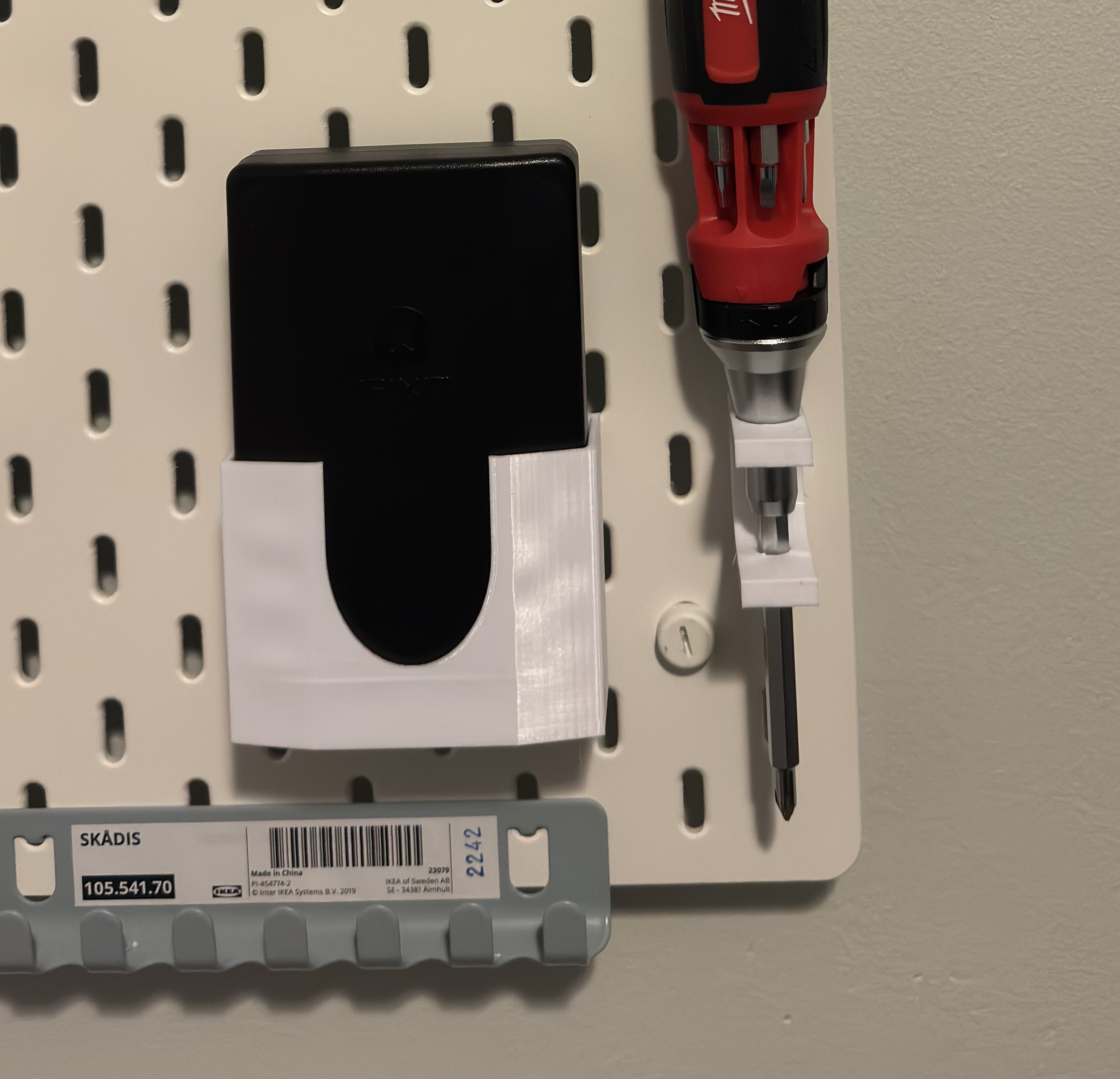 IKEA SKADIS - iFixIt Moray Screwdriver Case Holder by roomonthethird | Download free STL model ...