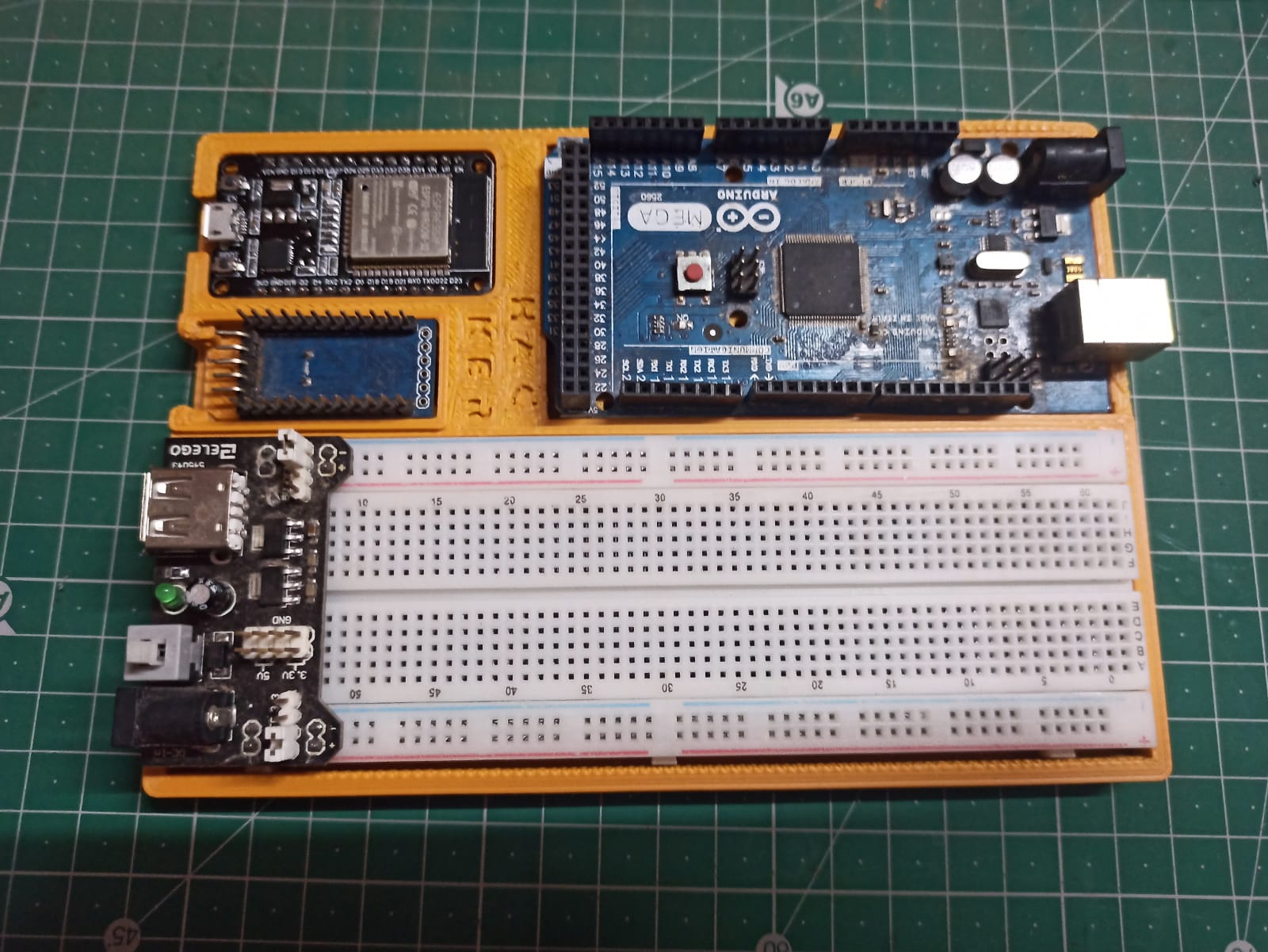 DIY holder (ESP32,ARDUINO UNO,MEGA,NANO,MINI,BREADBOARD) par ...