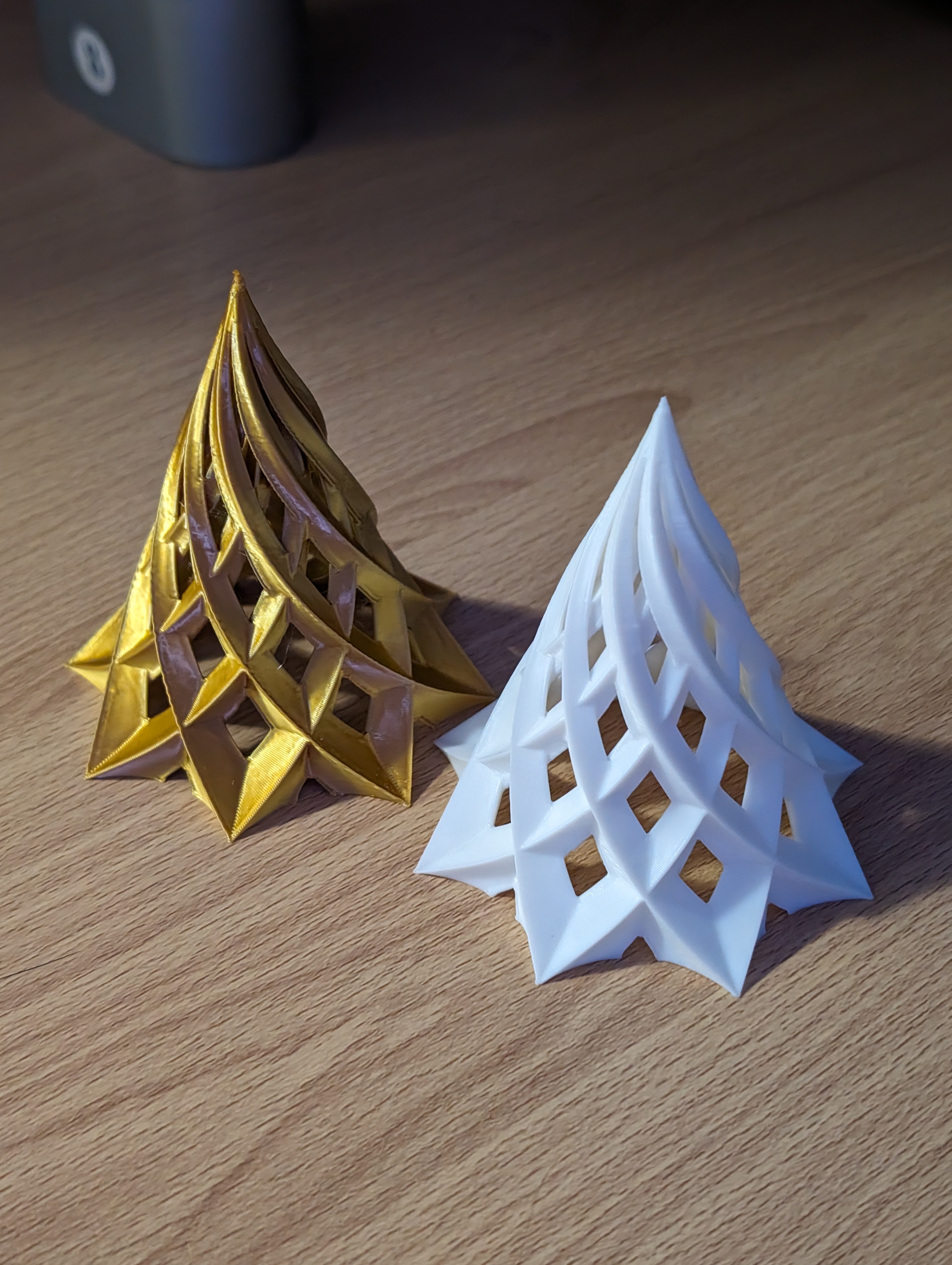 Spiral Holiday Tree par Xtagon | Téléchargez gratuitement un modèle STL ...