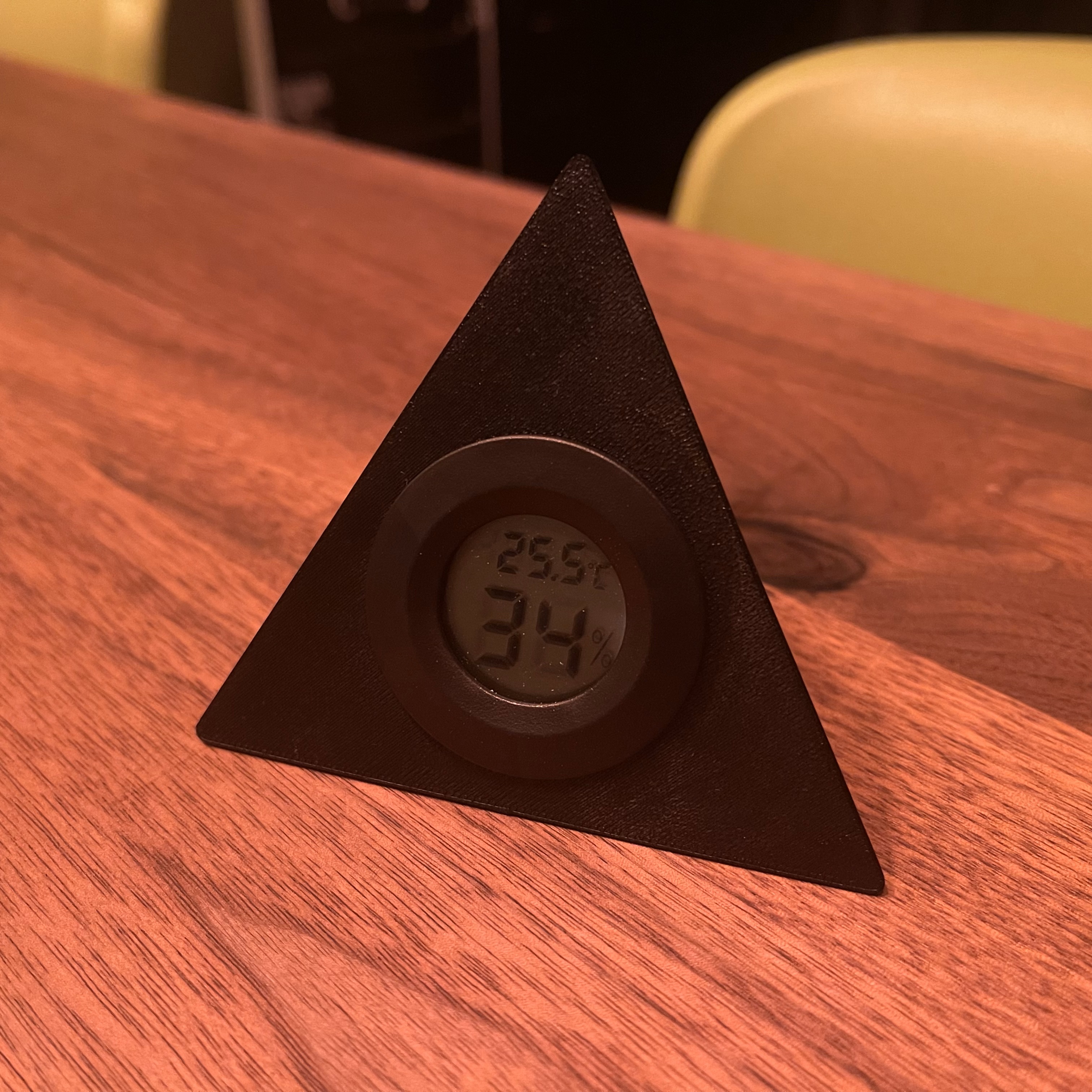 Hygrometer tetrahedral Stand by Durahl | Download free STL model ...