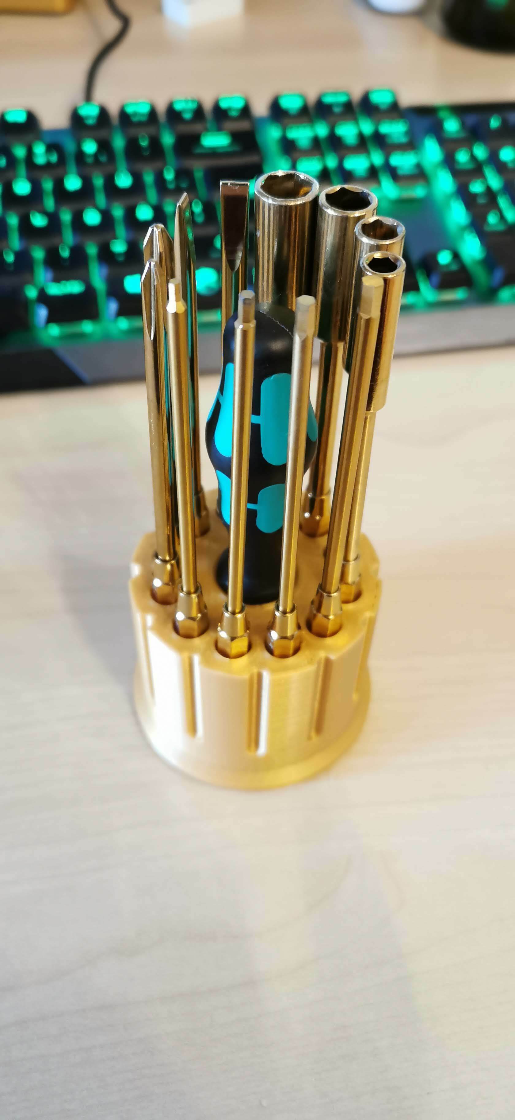 Revolver cylinder bit tool holder by StofflHD | Download free STL model ...