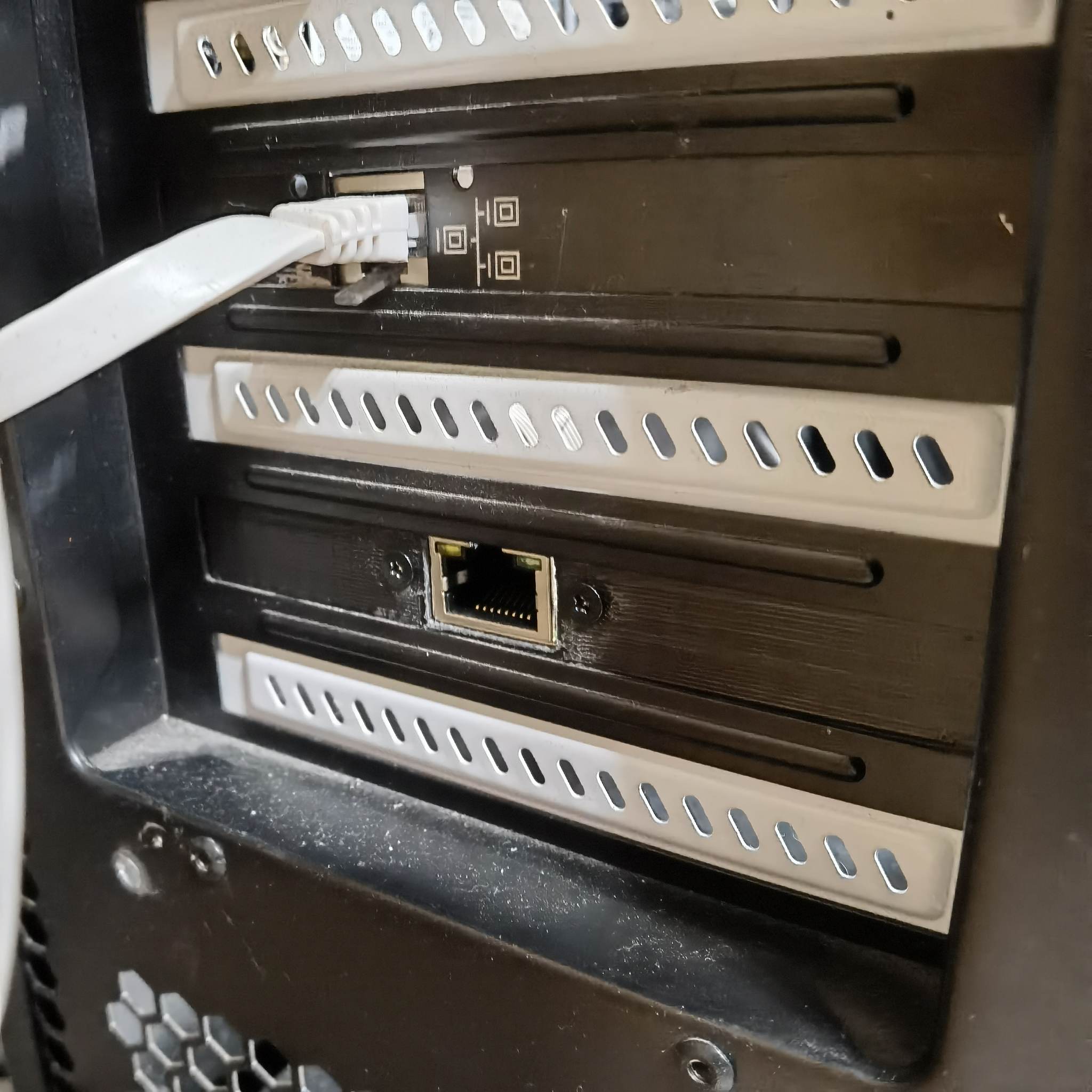 Mini PCIE 2.5GBPS Gigabit Network Card model YM3712 by Adam Cwynar ...