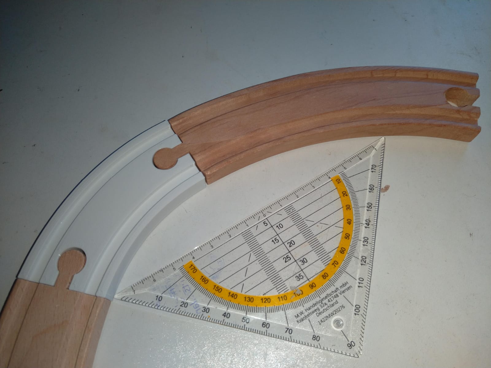 E1 Wooden Train Curve with two female connectors by b--rian | Download ...
