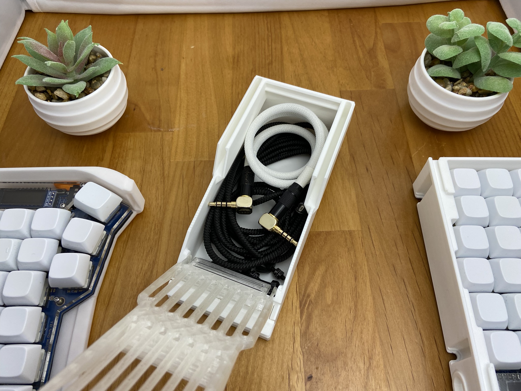 Corne Keyboard Portable Case by dinobot | Download free STL model ...