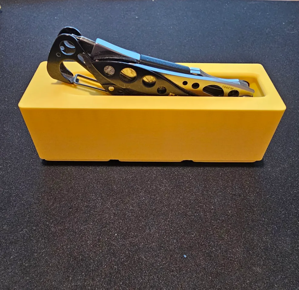 Gridfinity holder for Leatherman Skeletool by squintsandprints ...