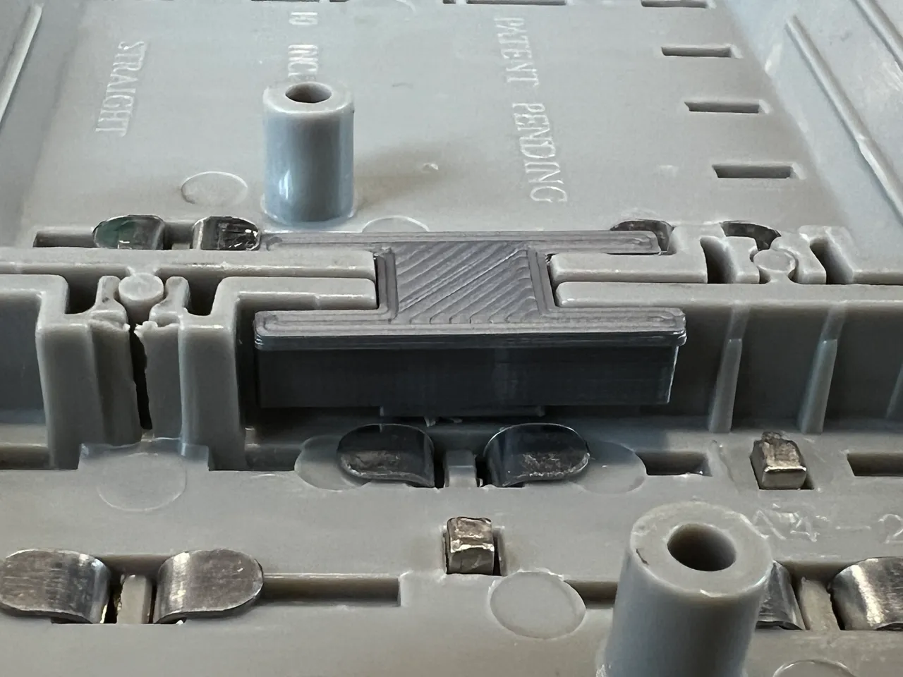 Fast Track Clip by ekgwiazdowski | Download free STL model | Printables.com