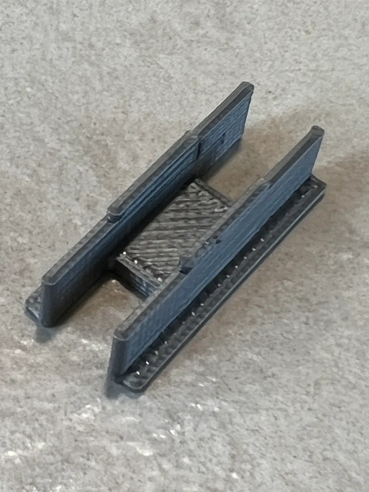 Fast Track Clip by ekgwiazdowski | Download free STL model | Printables.com