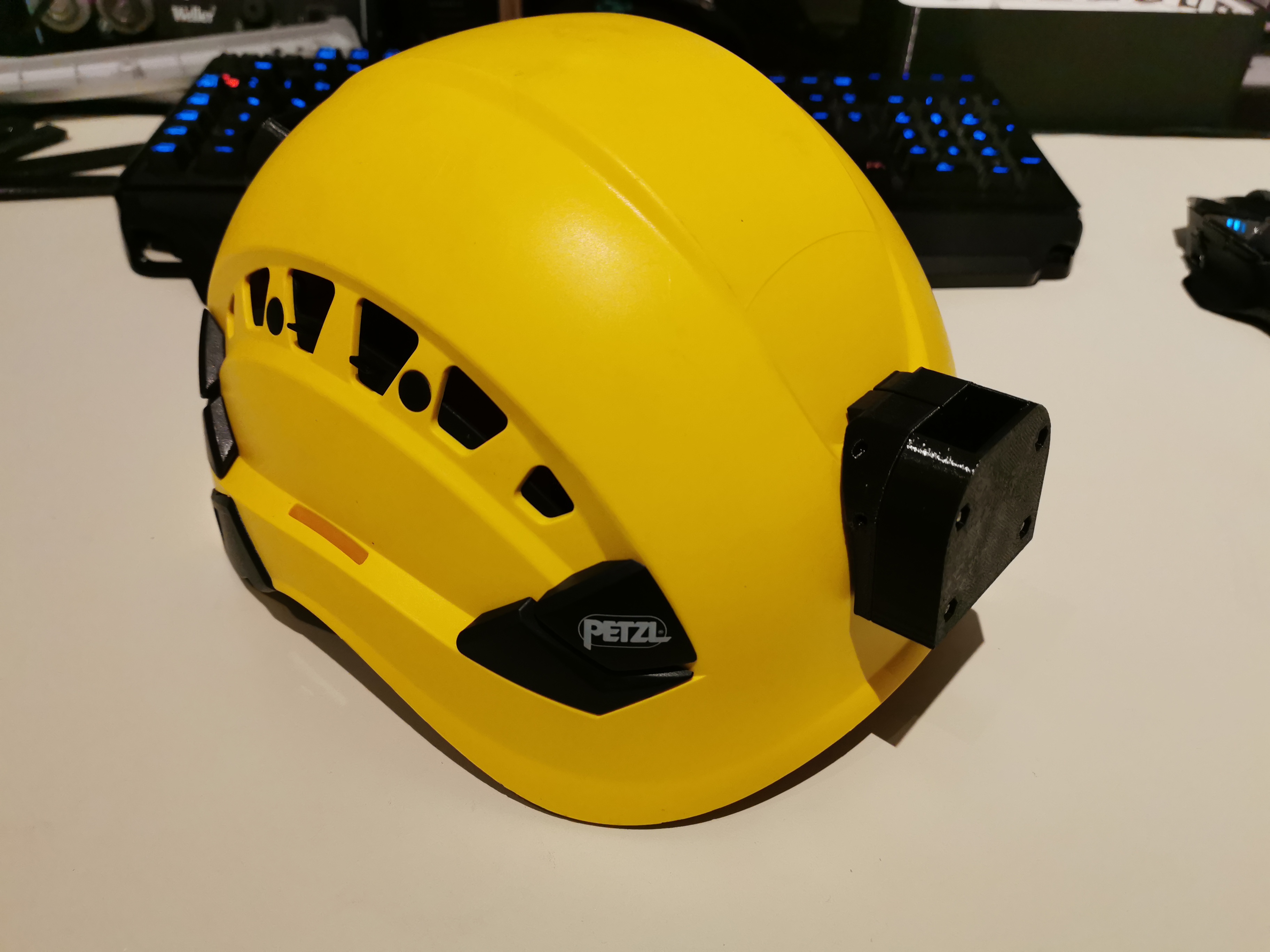 Petzl Vortex Helmet Adaptor - LEDlenser H14R.2 by KIL0 | Download free ...