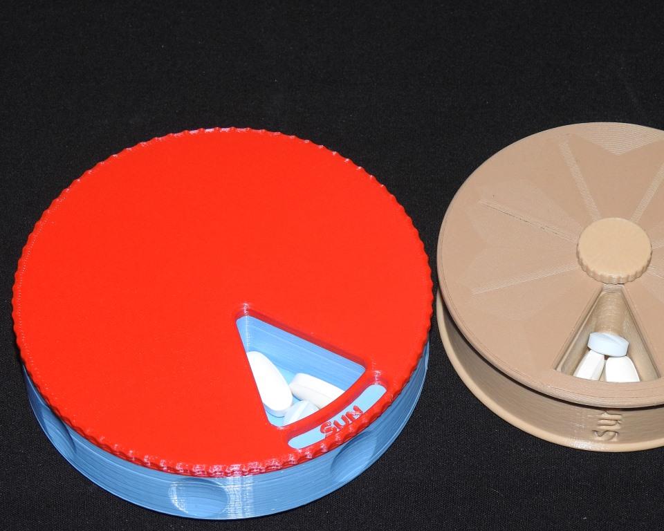 Weekly Pill Box by SteveS42 | Download free STL model | Printables.com