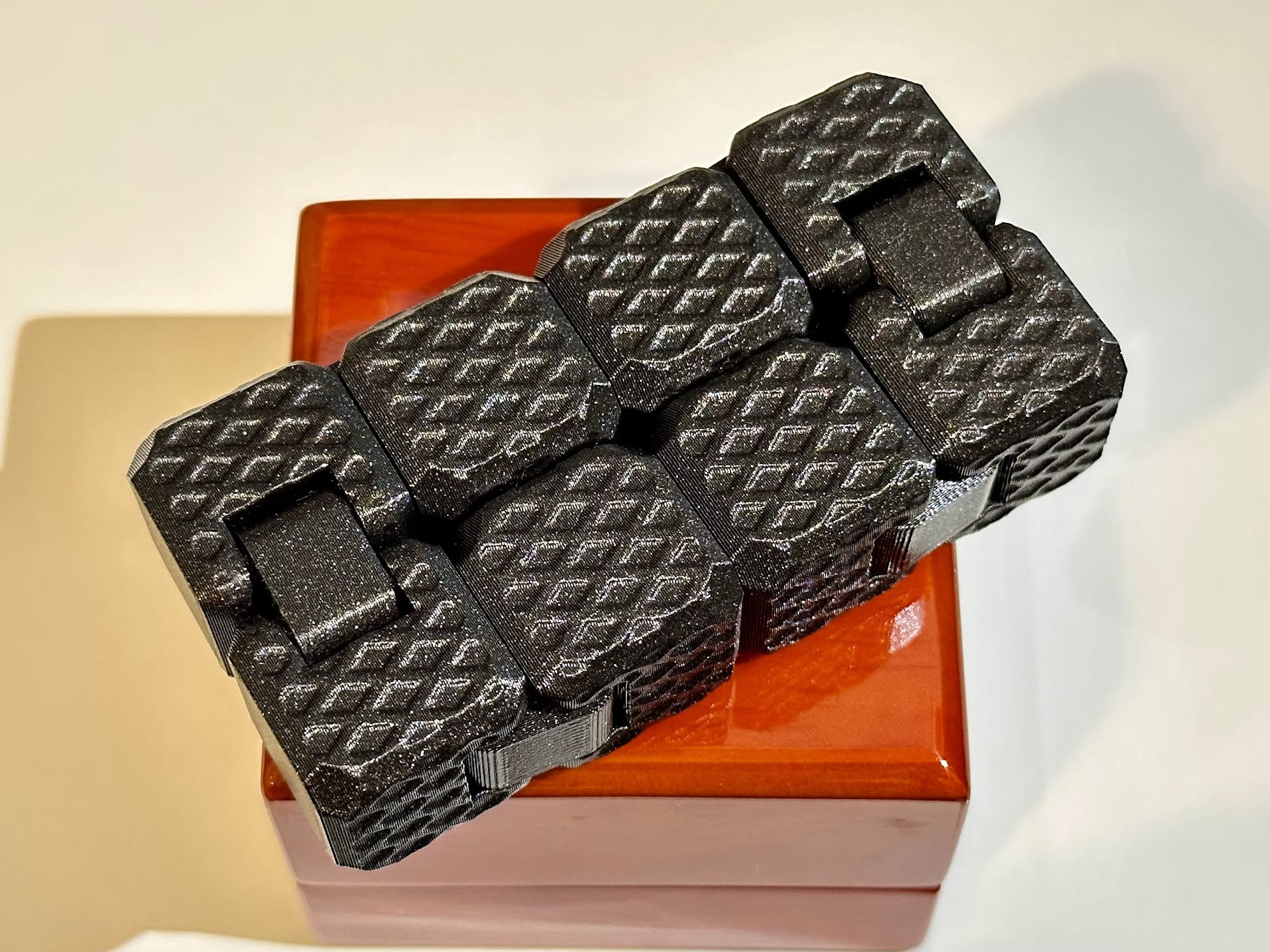 Textured Fidget Infinity Cube: Angled Pack von Austin Vojta ...