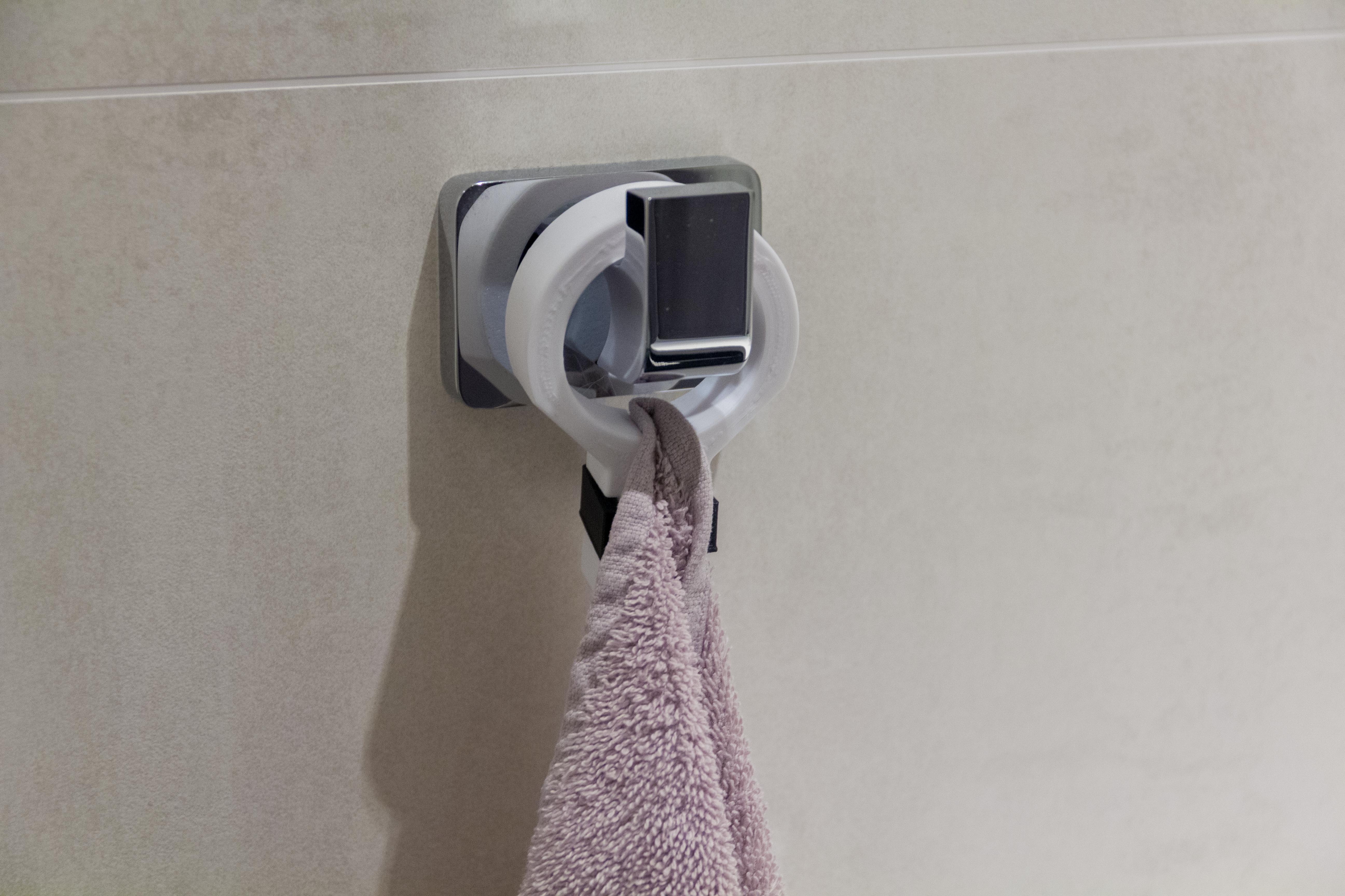 Towel loop with security clip. by Erik | Download free STL model ...