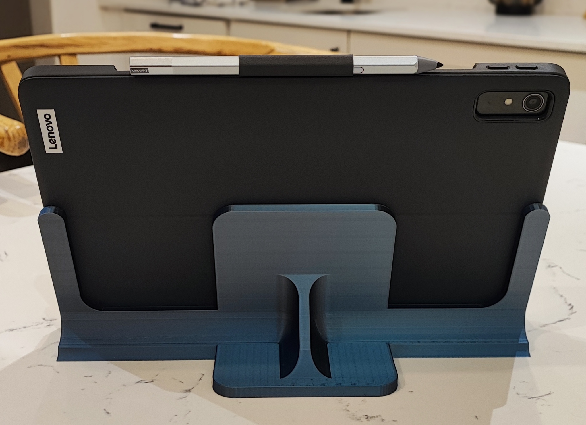 Tablet stand/holder with side grips by dbw_dad | Download free STL ...