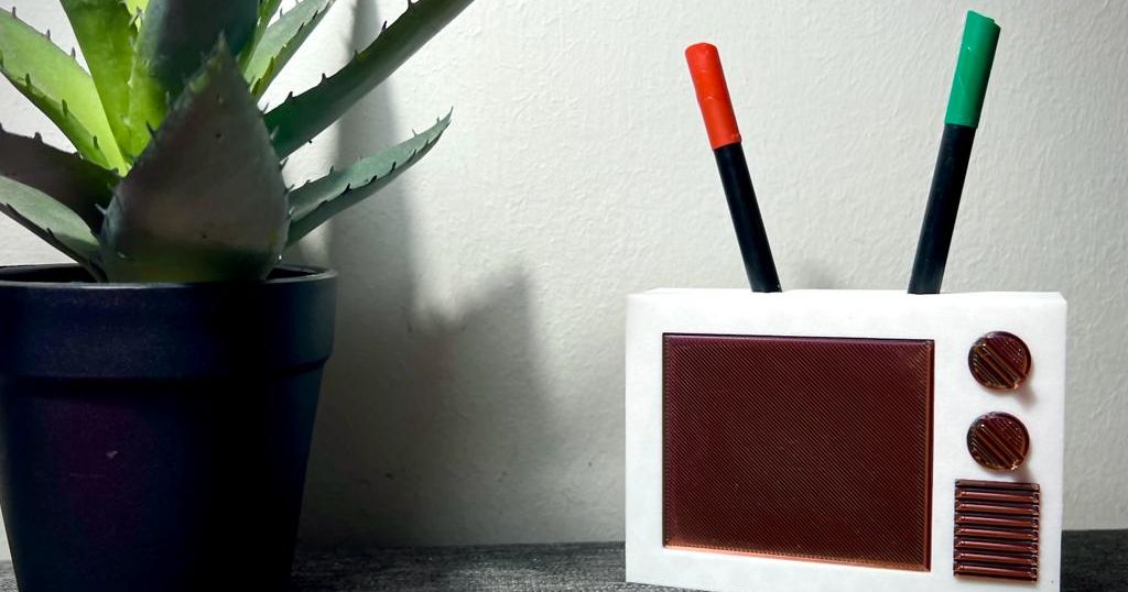 Retro TV pen holder by Ahmed Mansour | Download free STL model ...