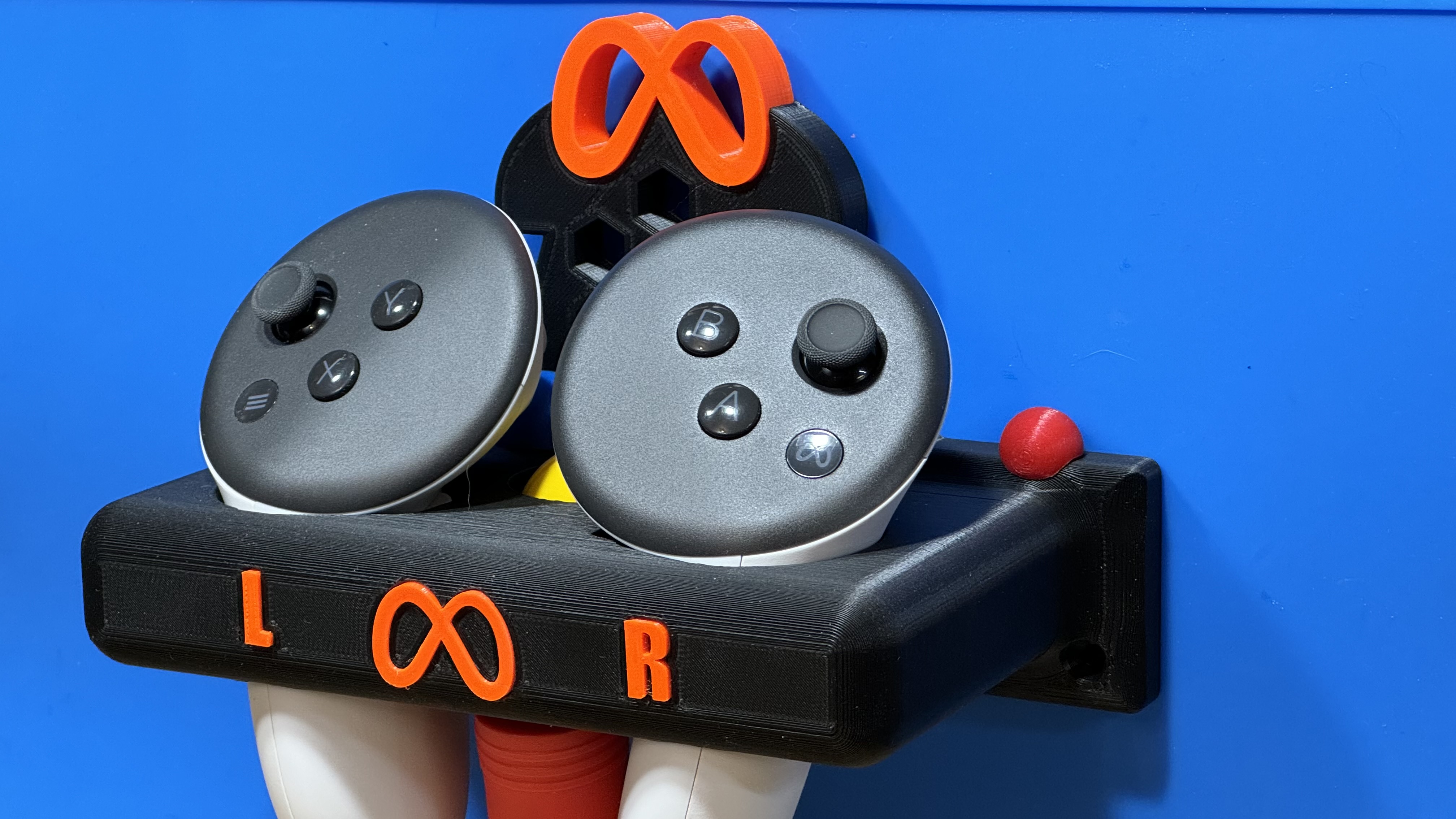 Meta Quest 3 Controller Wall Mount (Deluxe Color Version) by Clamikra ...