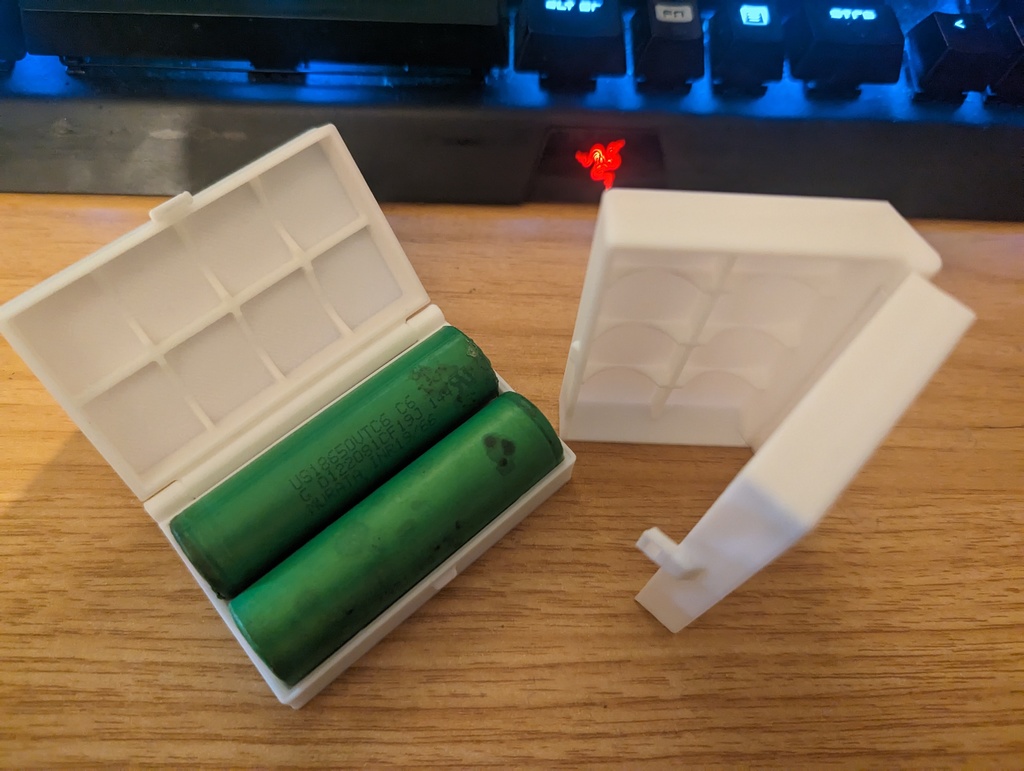 18650 Battery Holder/Case/Box - Hinge Print in Place by JohnDoe993 ...