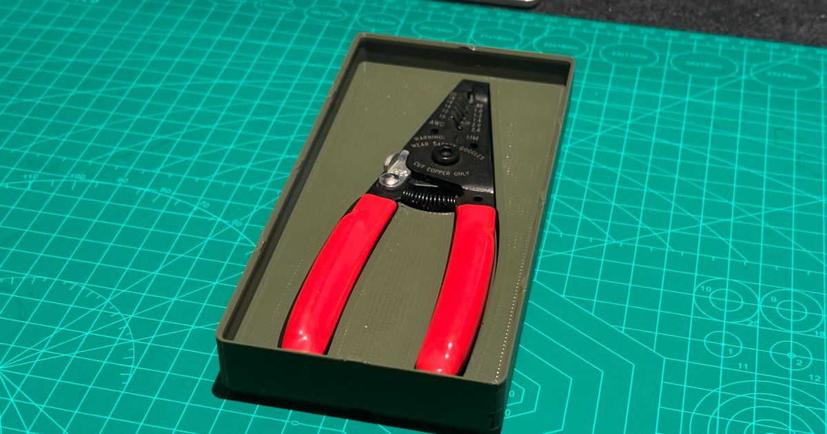 Gridfinity Wire Cutter Holder 4x2 (3U height) stackable by samywamy10 | Download free STL model ...