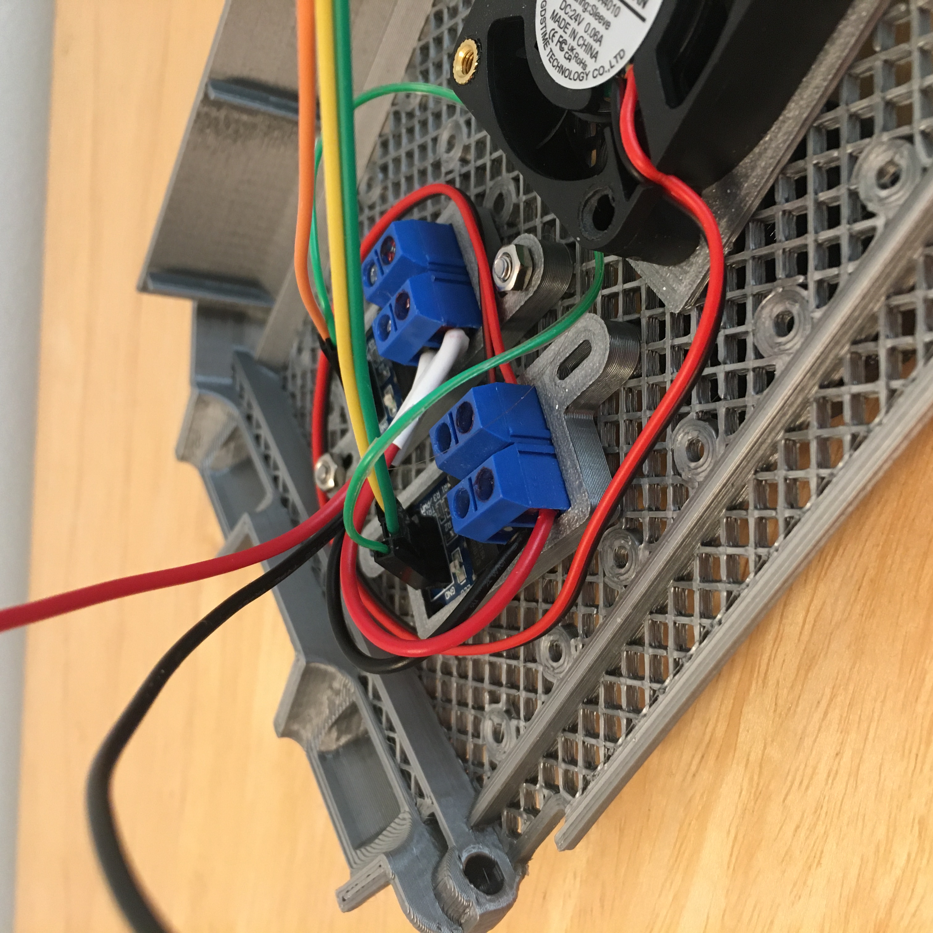 Sovol SV06/Plus Fan Mod with MOSFET Lid for MCU Enclosure par Beau Slim ...