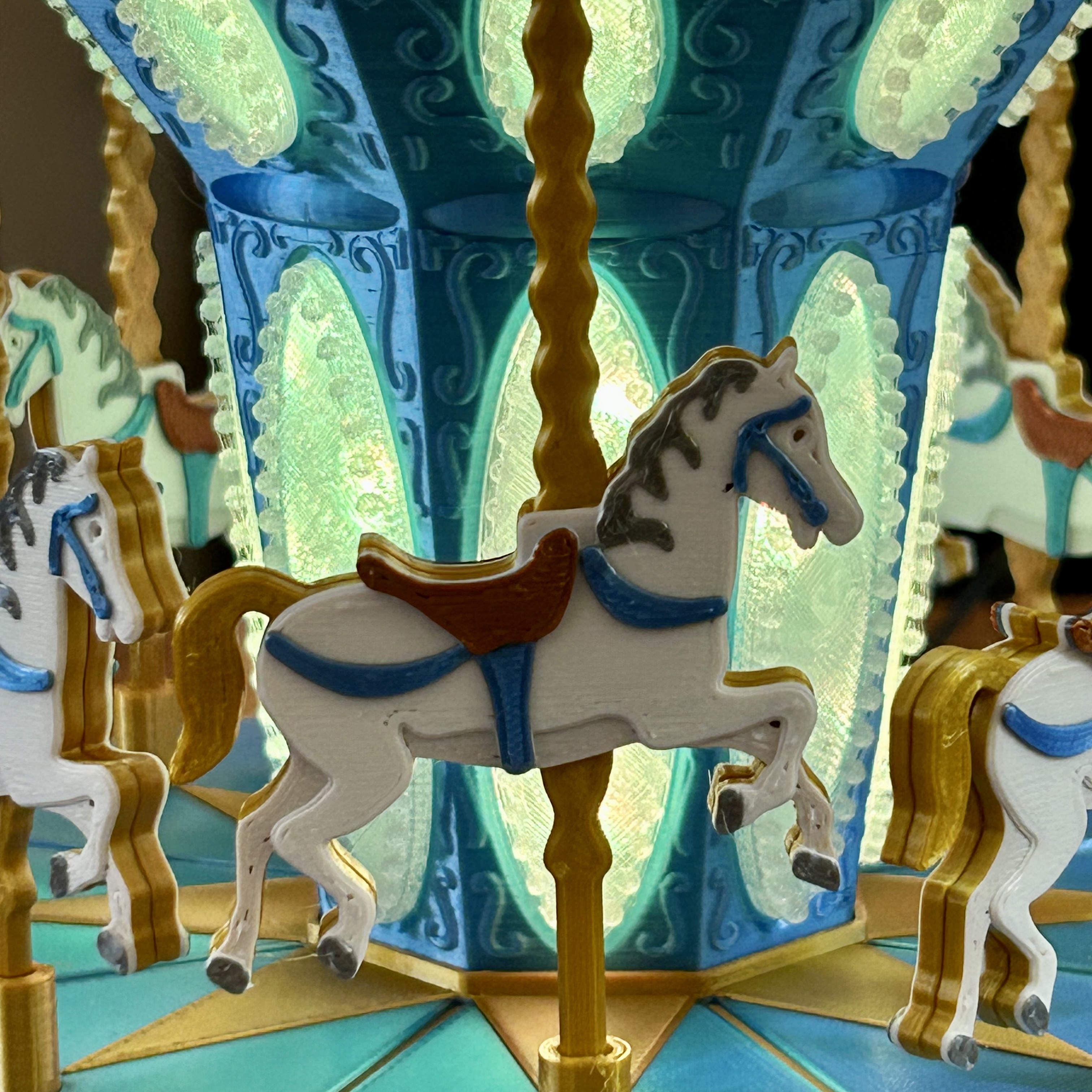 Carousel Lamp with mechanical movement by fulv@me.com | Printables Store