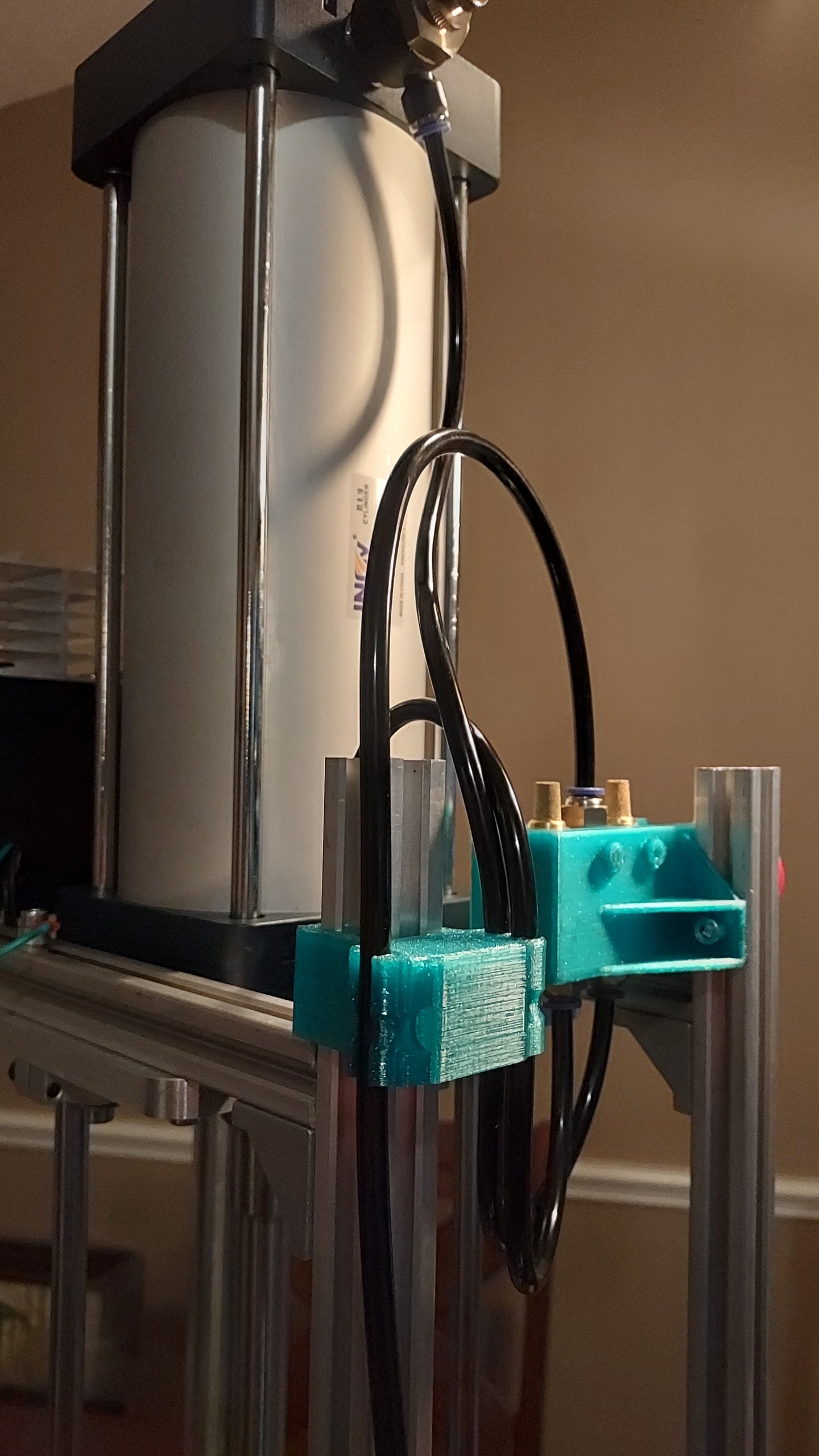 Buster Beagle 3D V3 Air Hose Management by 3DPrintOrlando | Download ...