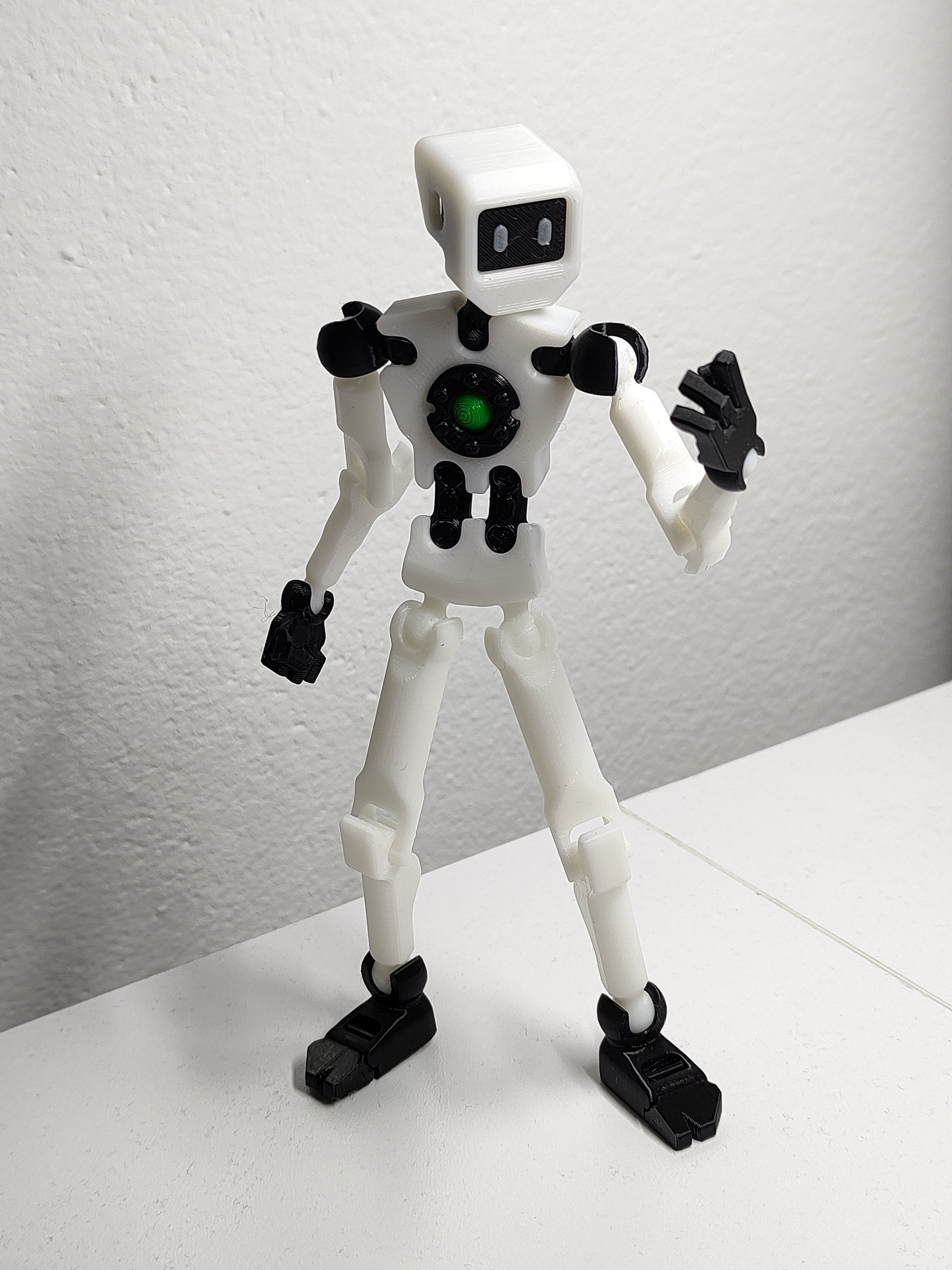ETP-Bot V2 - Action Figure - Easy to Print with PLA by Make-A-Print | Download free STL model ...