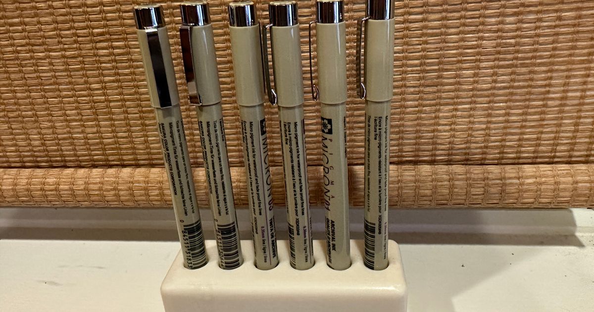 Pigma Micron 6 pen holder by schwwaa | Download free STL model ...