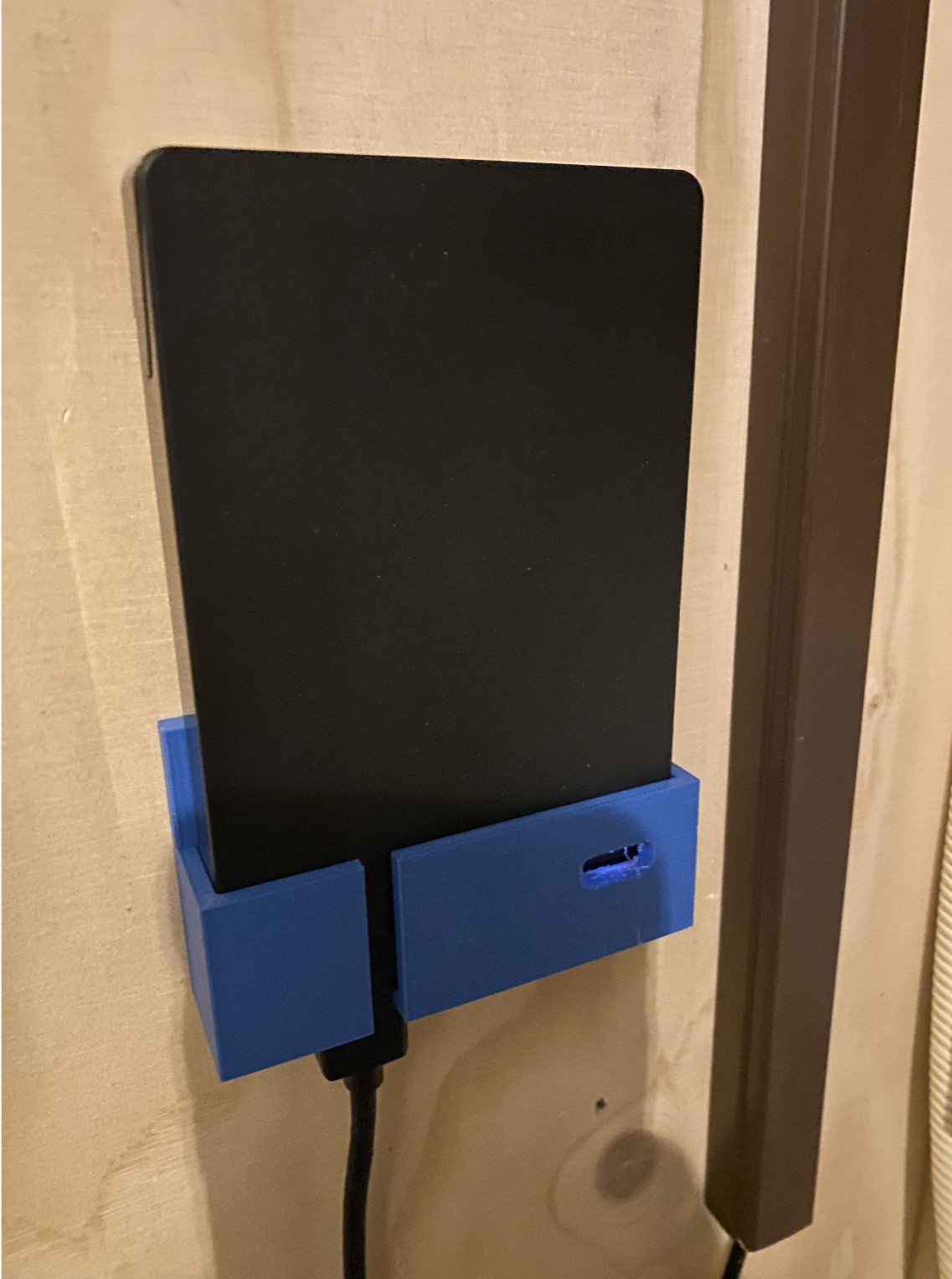 Wall Mount SSD or other (OpenScad) by Peter Gerritsen | Download free ...