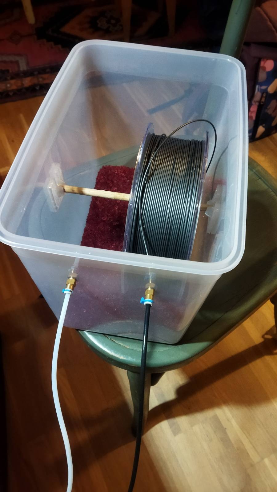 Parametrizable mounting bracket for spool rod in filament dry box by ...