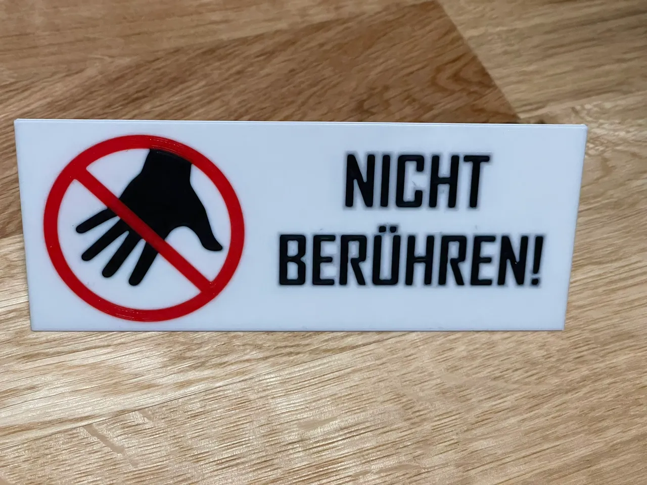 Schild "Nicht berühren!" / German sign: "Don't touch!" by CPDesign ...