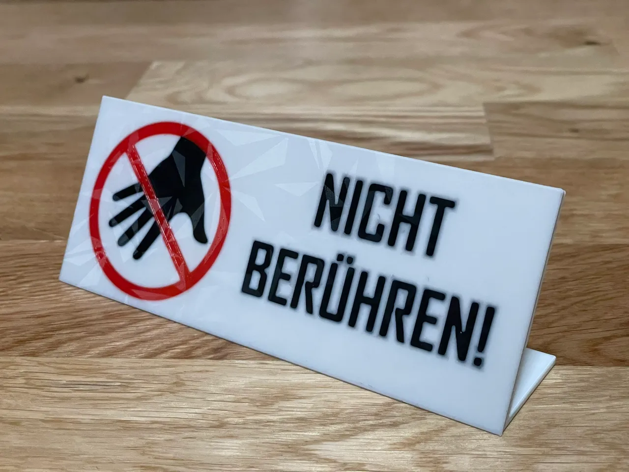 Schild "Nicht berühren!" / German sign: "Don't touch!" by CPDesign ...