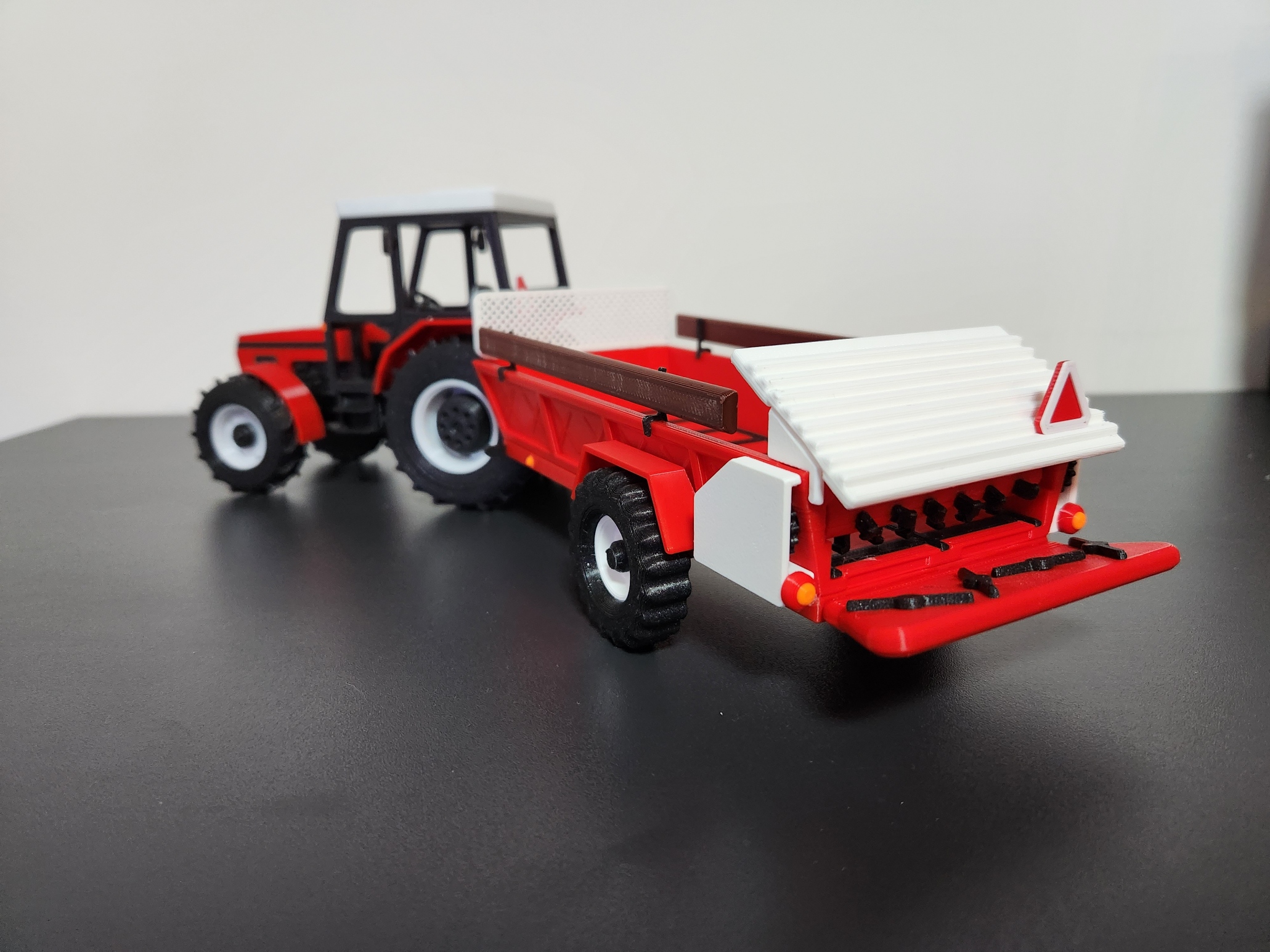 Manure spreader RUR 5 por Bažus | Descargar modelo STL gratuito ...