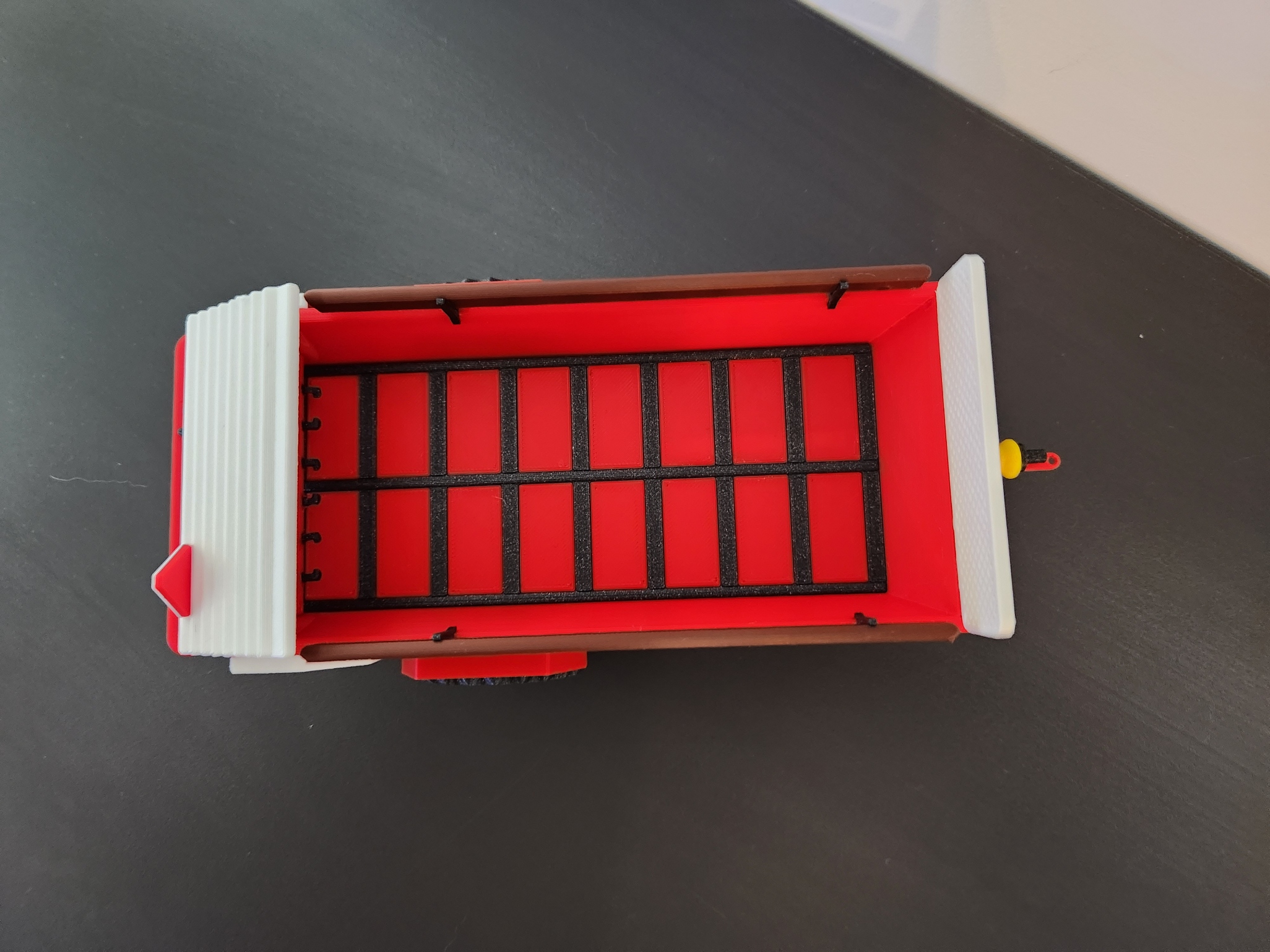Manure spreader RUR 5 por Bažus | Descargar modelo STL gratuito ...
