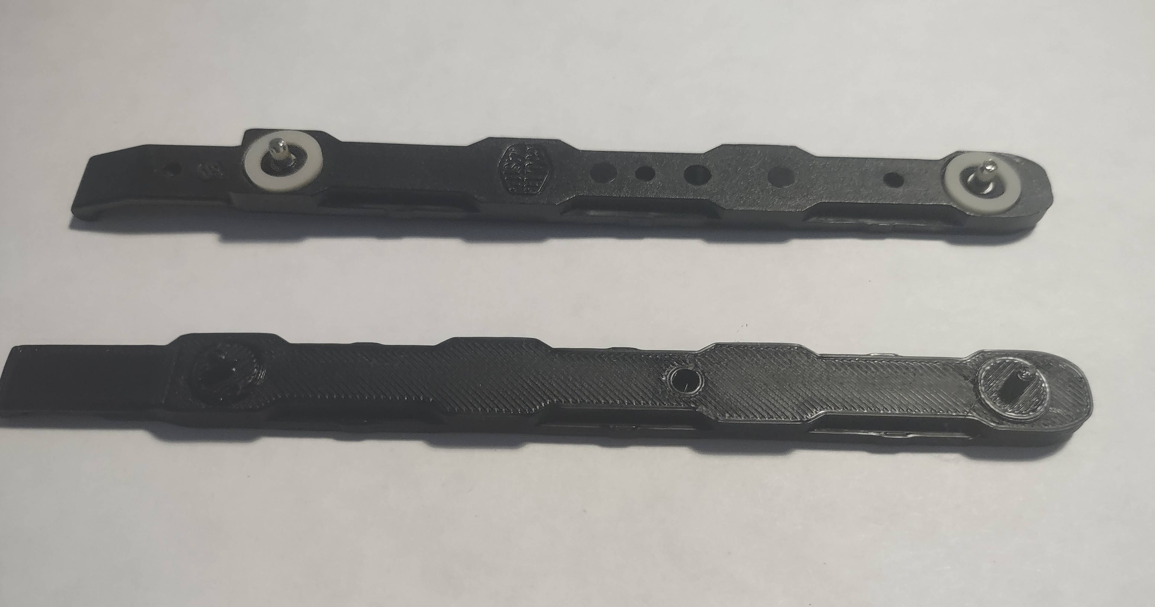 Cooler Master HDD Rail - No Screws Required by nerdpersonthing ...