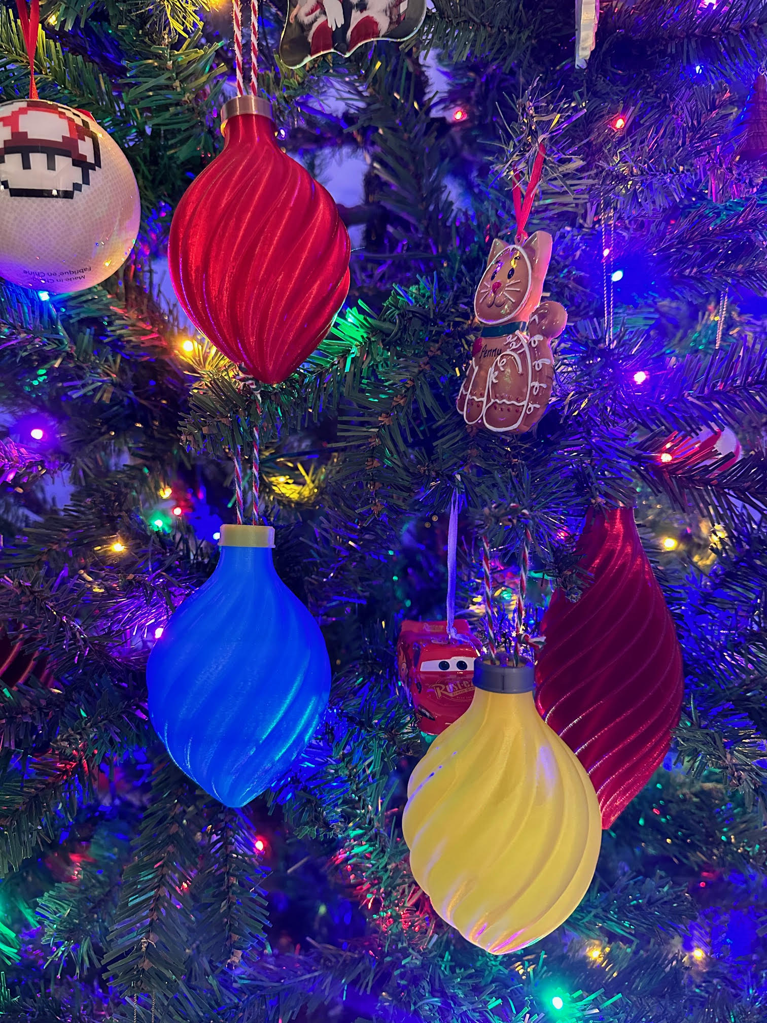 Cap & Stronger Christmas Ornaments by EMarrs | Download free STL model ...