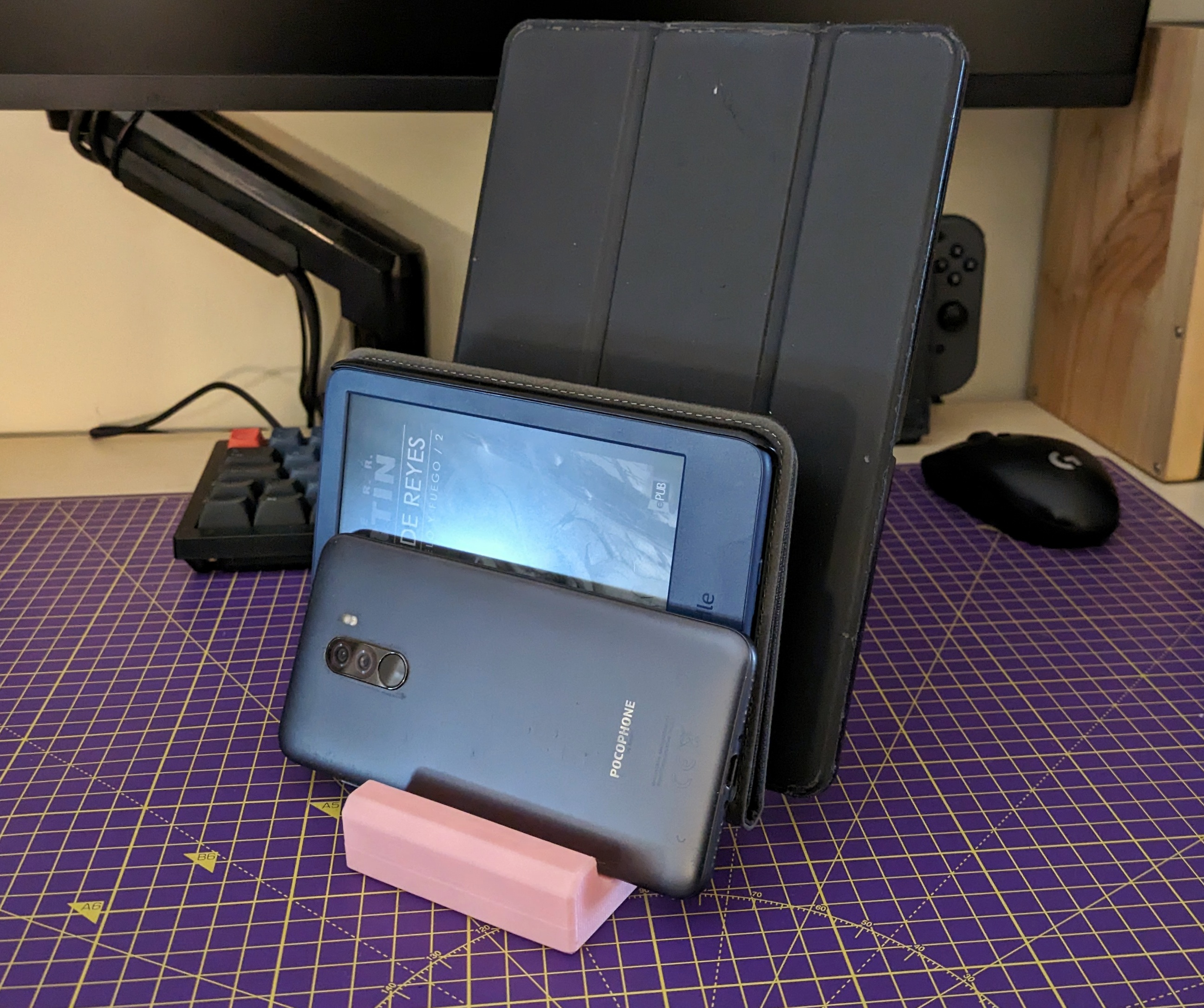 Tablet - Kindle - Phone Stand by grm.labs | Download free STL model ...