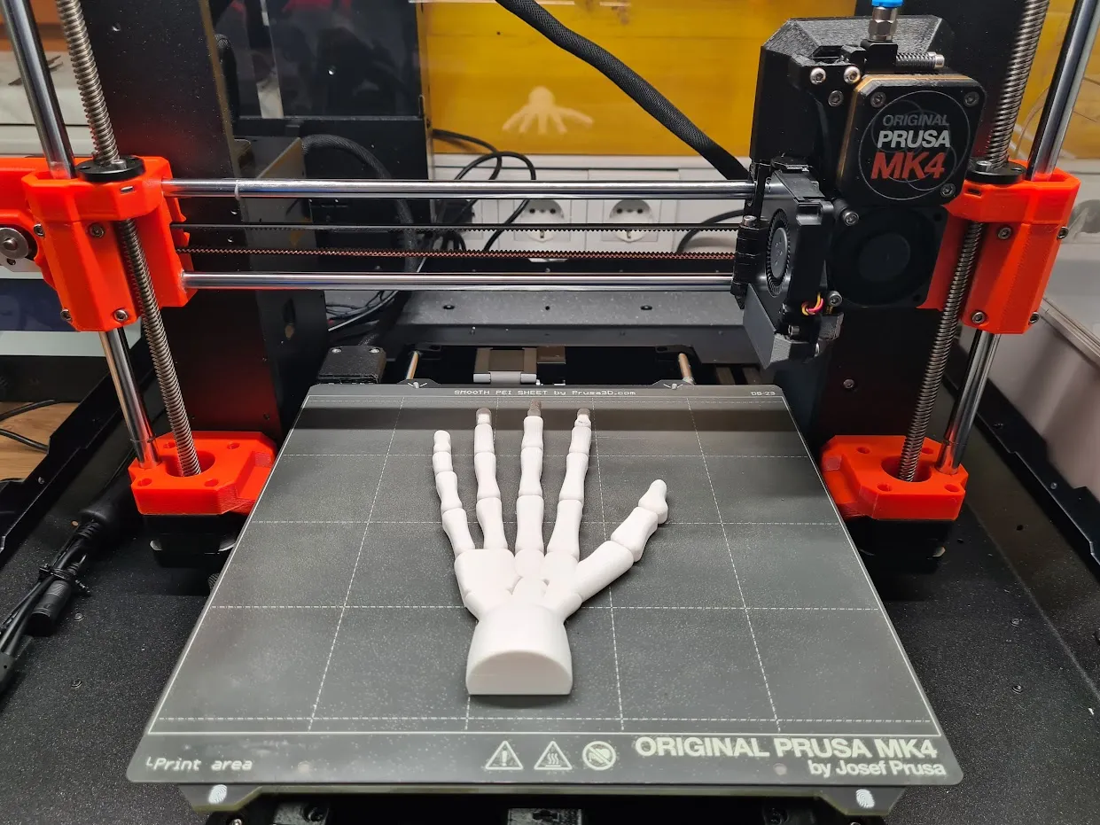 Skeleton hand (movable) by Wilko_SLO | Download free STL model ...