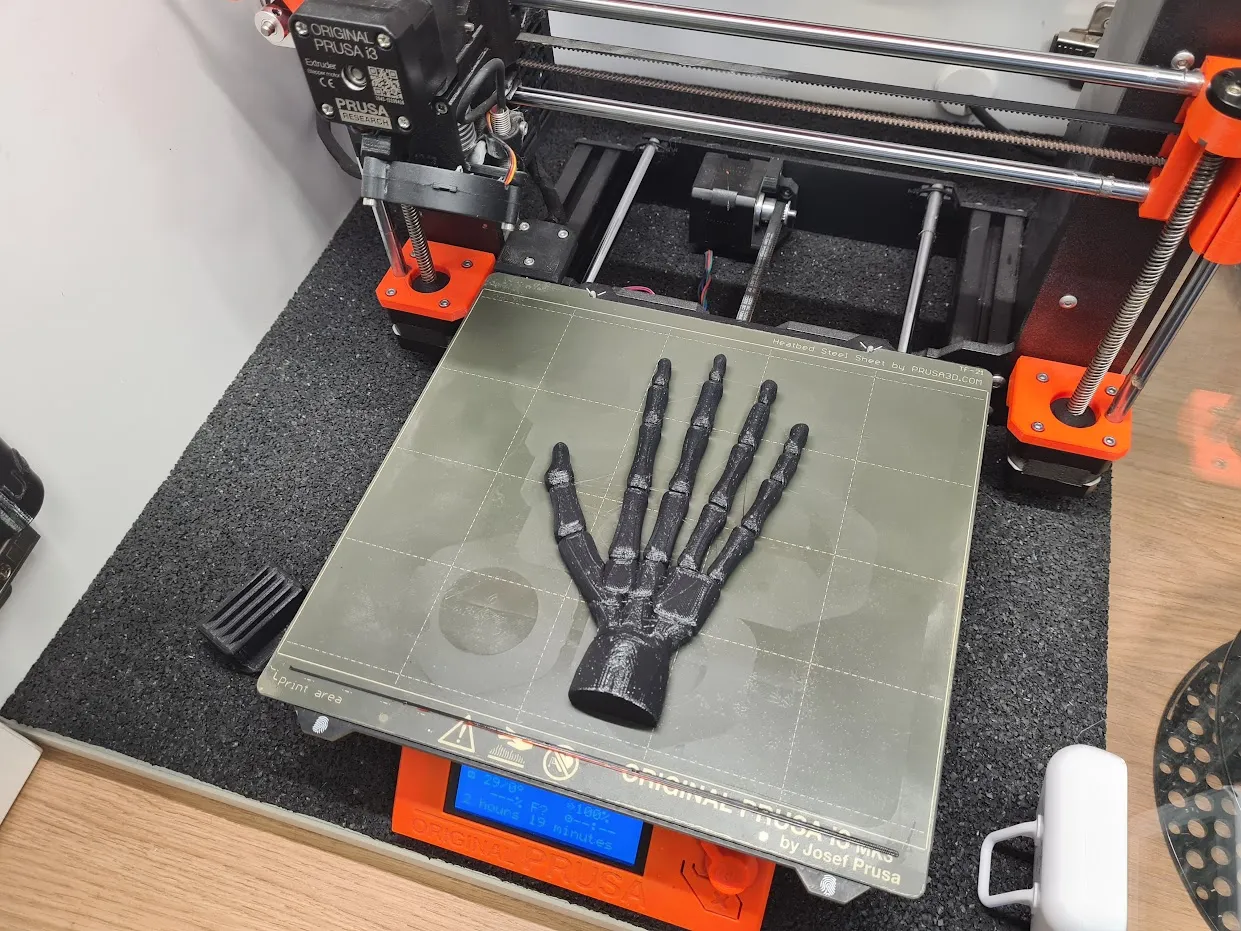 Skeleton hand (movable) by Wilko_SLO | Download free STL model ...