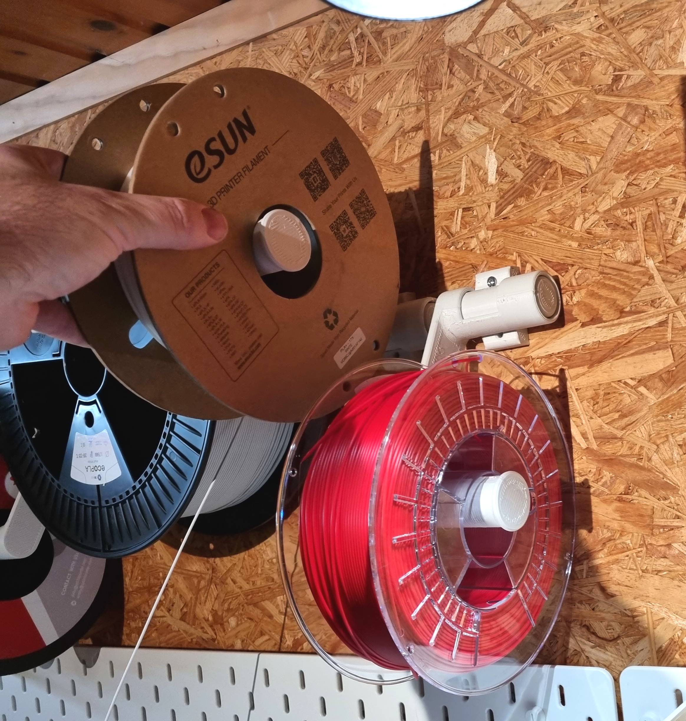 Filament spool wall mount with swivel arm (print in place) by JorisFRST ...