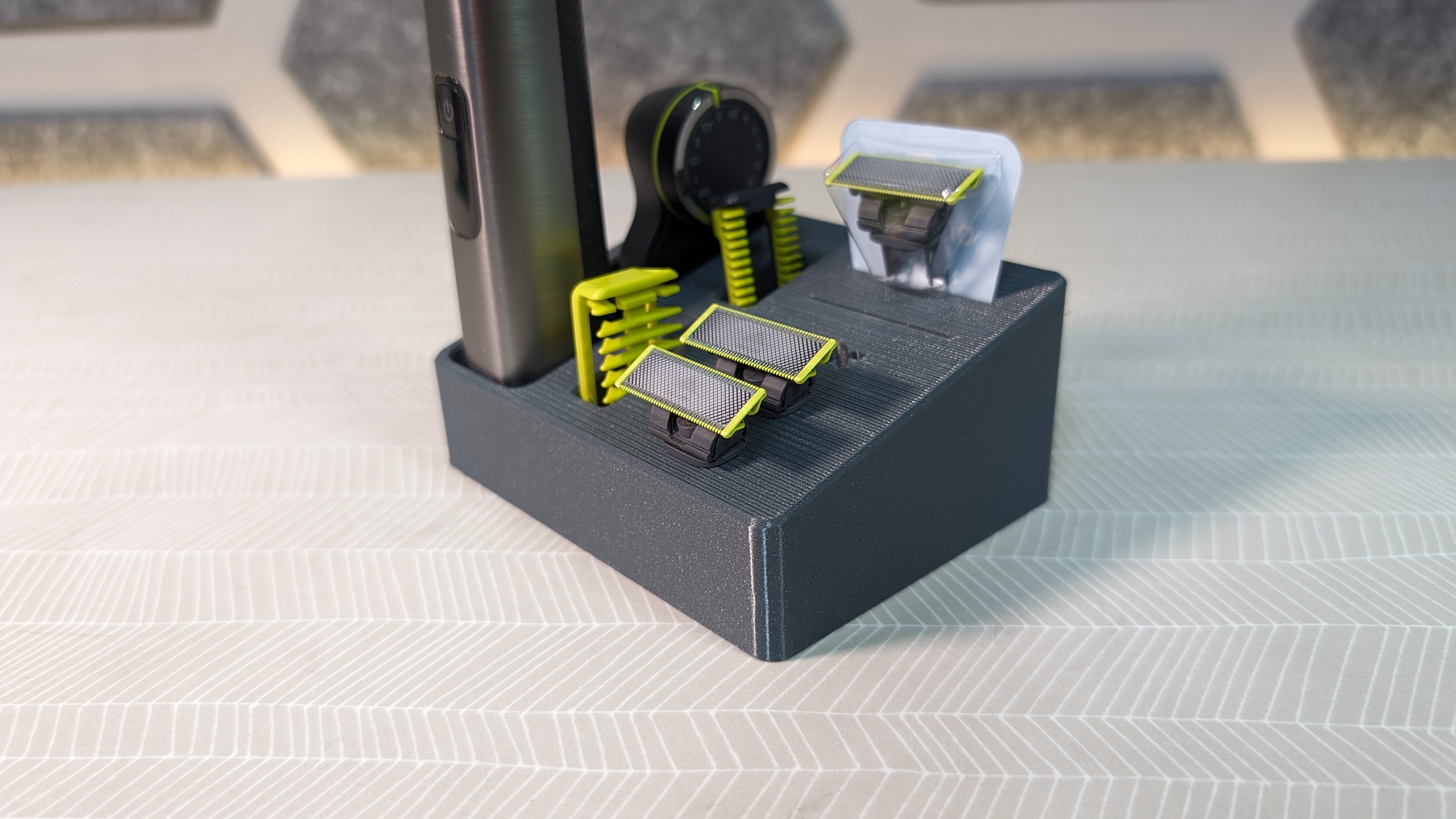 Philips OneBlade Pro Stand v2 by WF3D | Download free STL model ...