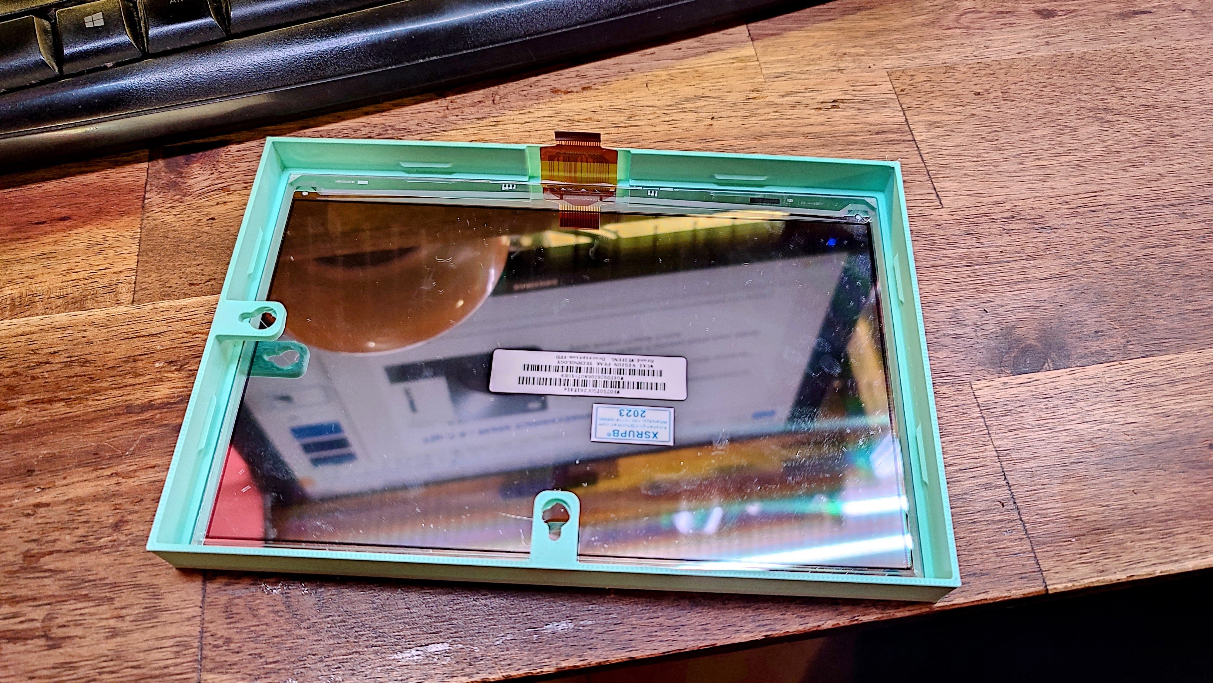 7.5" ePaper frame printable on A1 Mini (side